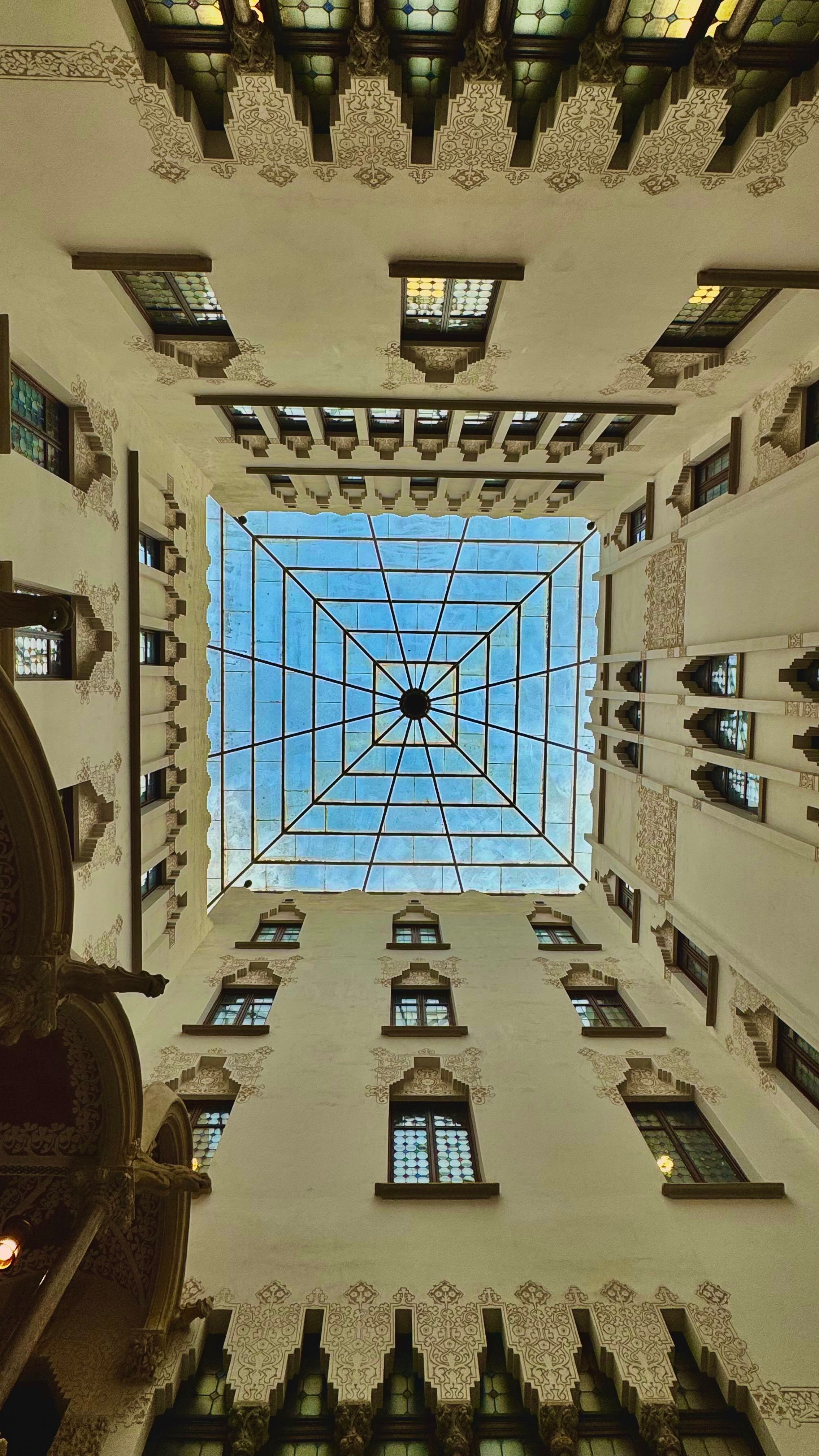 Atrium Kapal Photos, Download The BEST Free Atrium Kapal Stock Photos ...