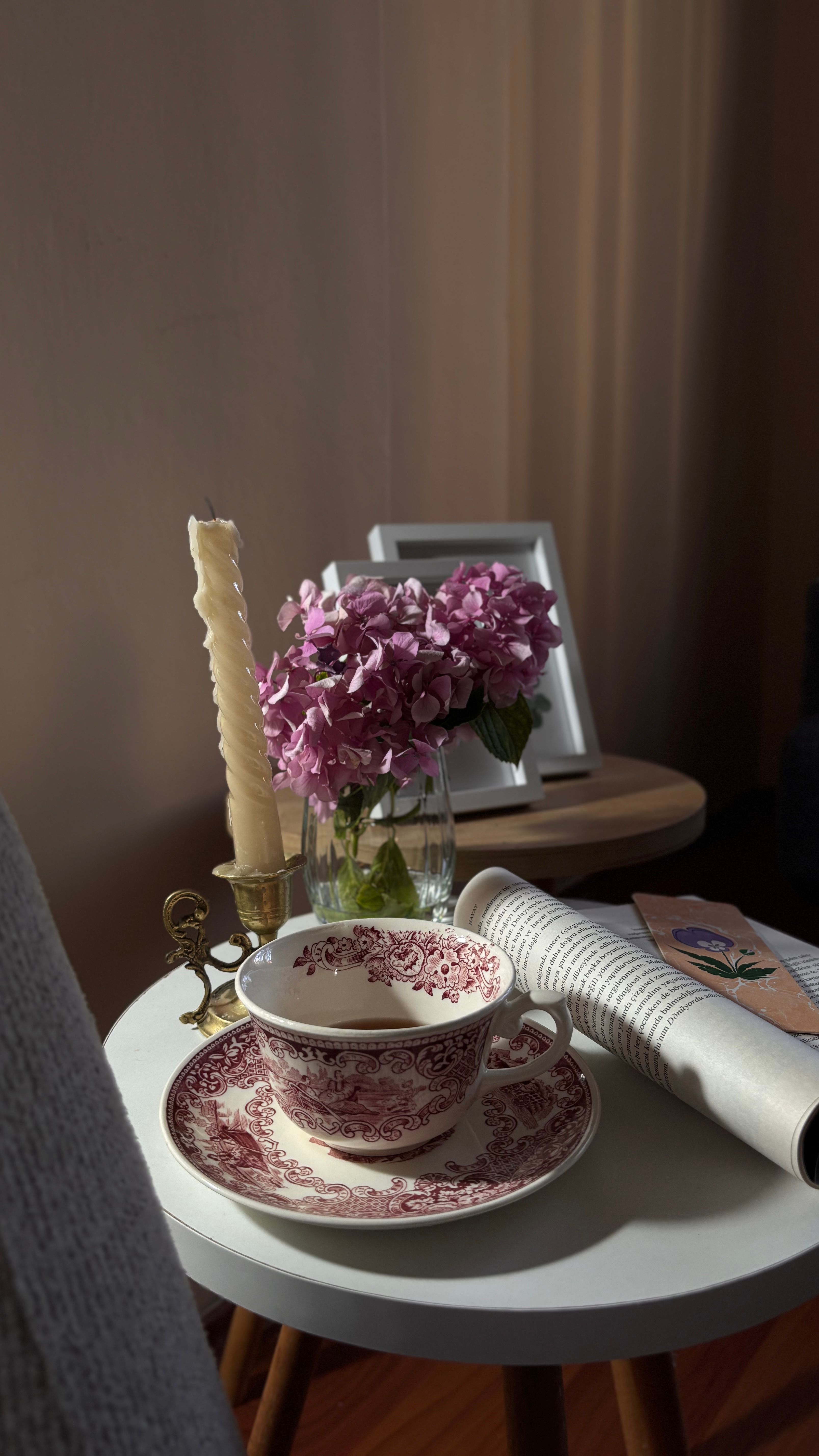 Elegant Tea Set with Hydrangeas on Table · Free Stock Photo