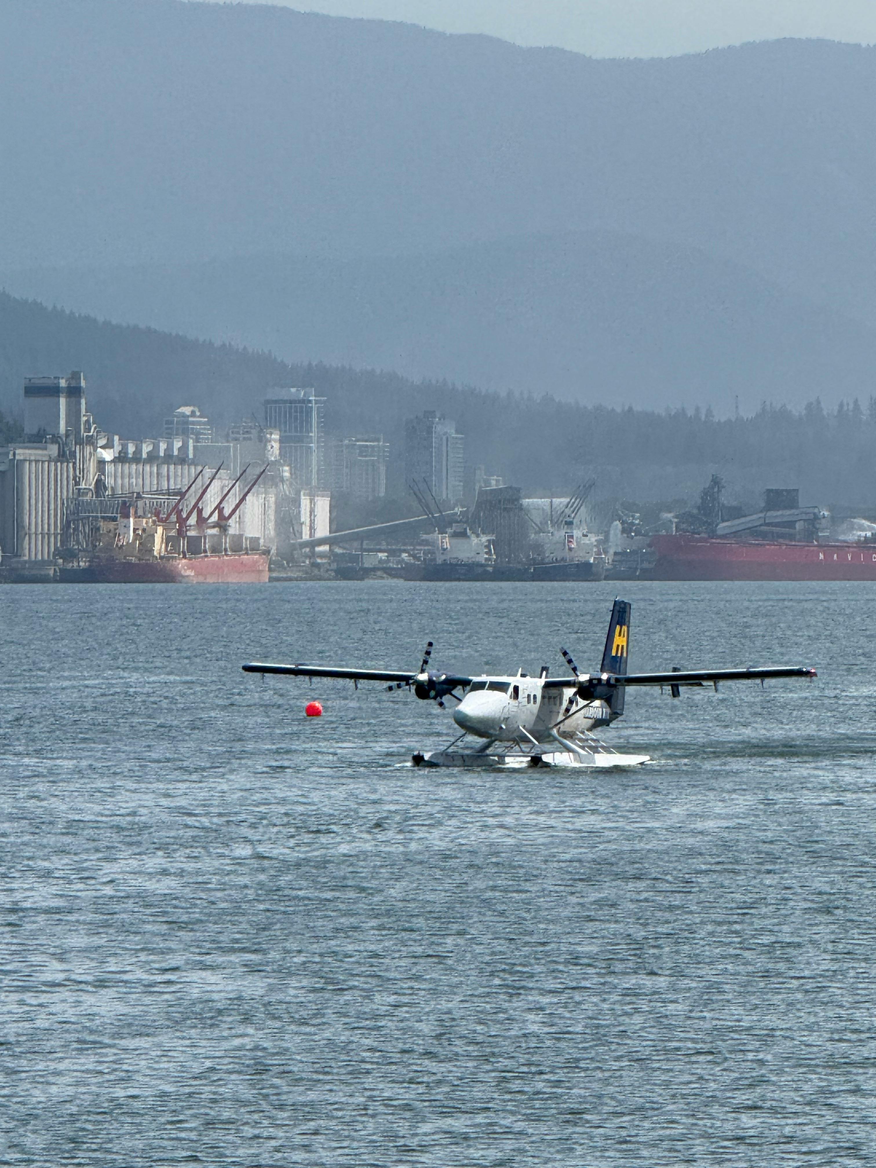 Seaplane Landing in Vancouver Harbor, BC · Free Stock Photo