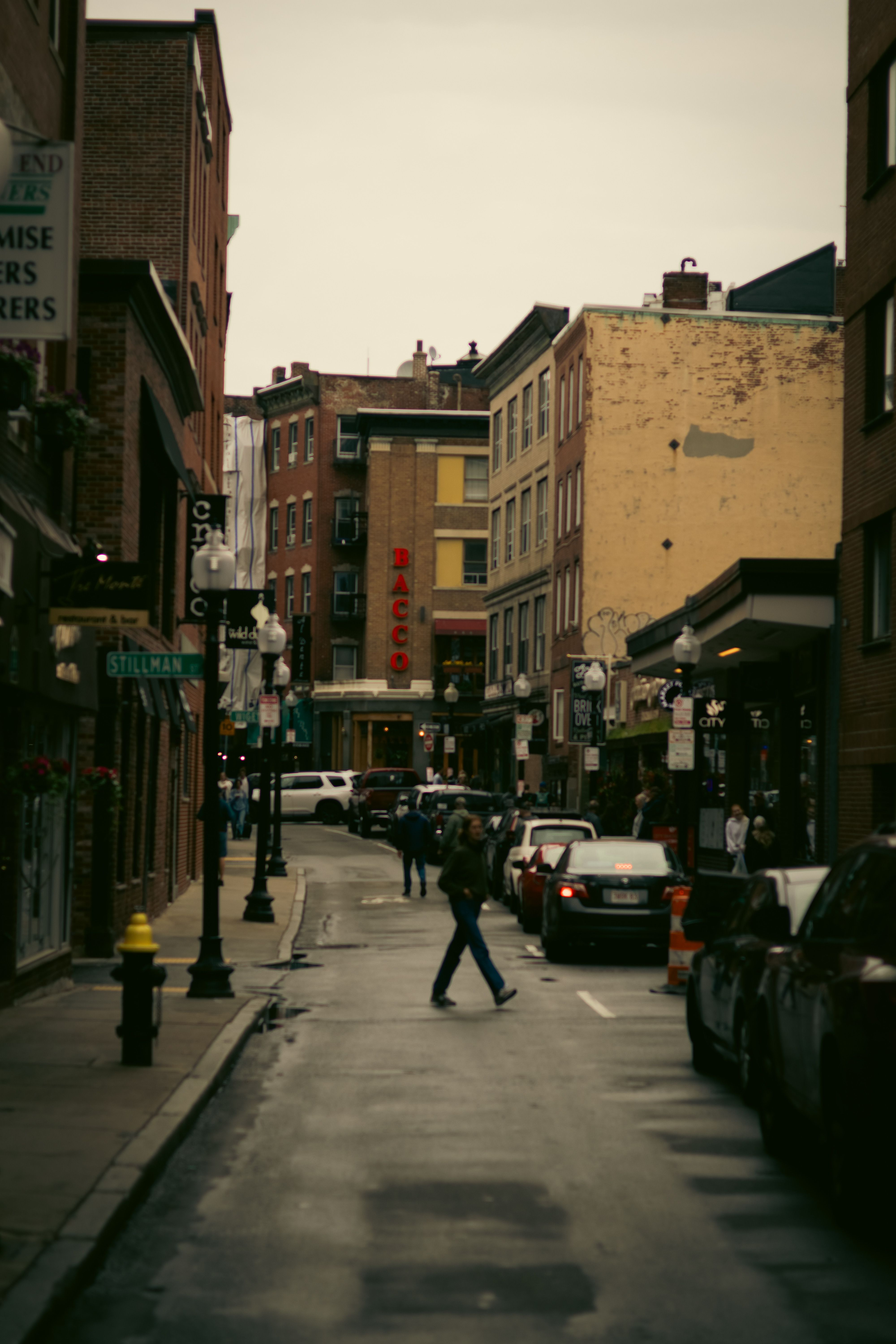 Urban Street Scene with People and Cars in City · Free Stock Photo