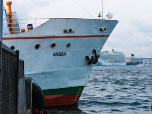 Ship Hull Photos, Download The BEST Free Ship Hull Stock Photos & HD Images