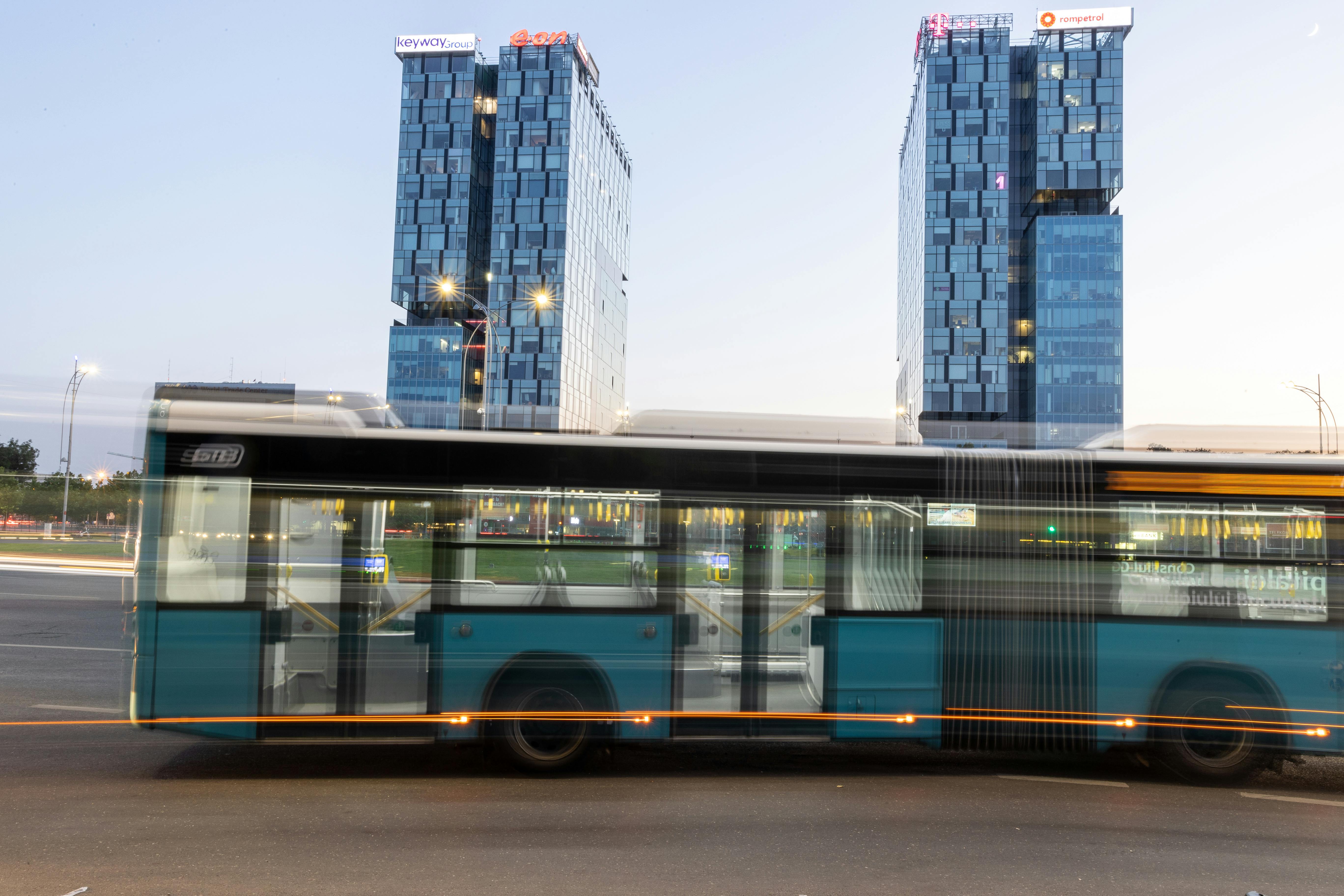 Dam Rajina Bus Photos, Download The BEST Free Dam Rajina Bus Stock ...