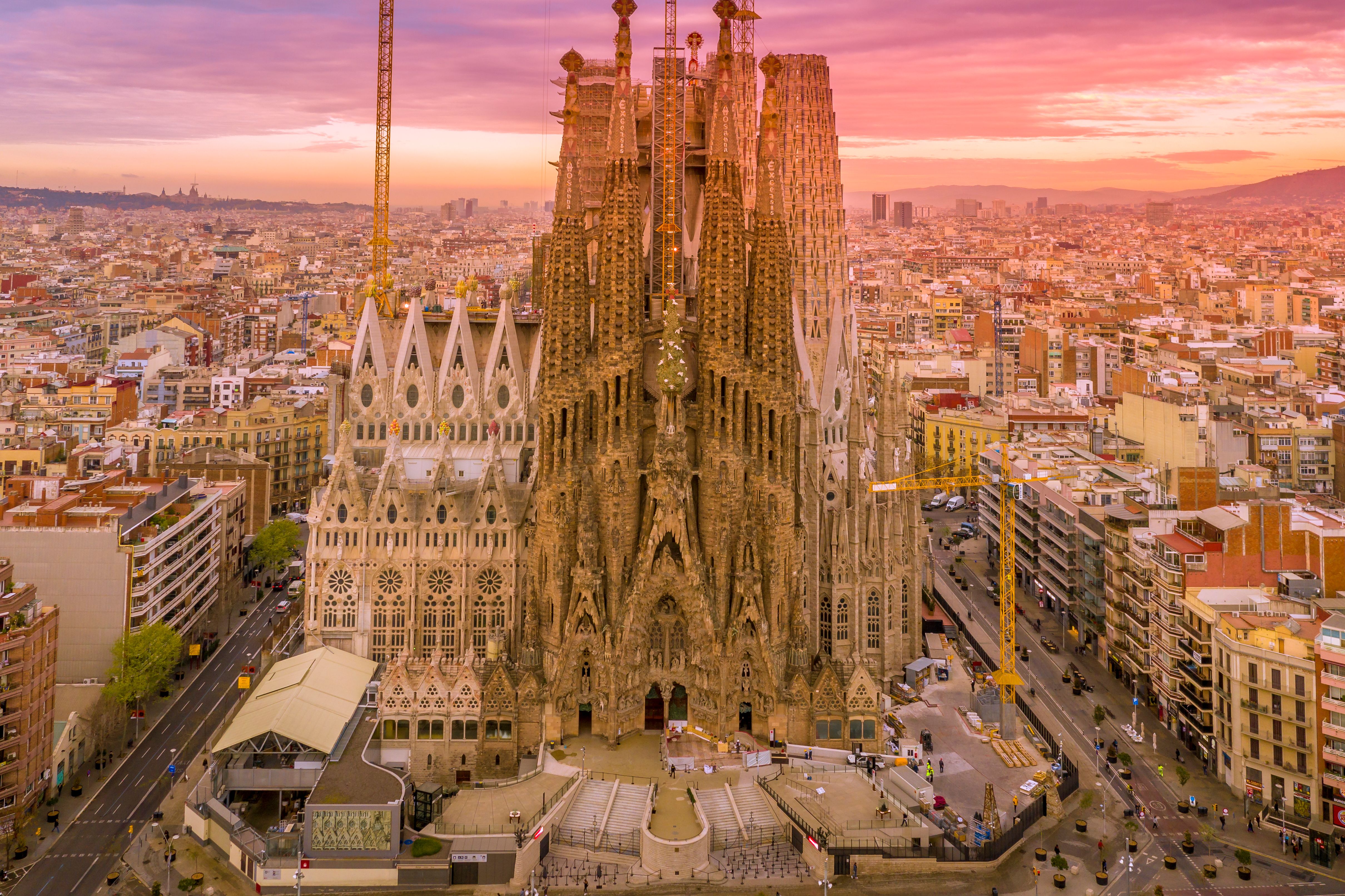 Impresionante Vista A rea De La Sagrada Familia Al Atardecer Foto De