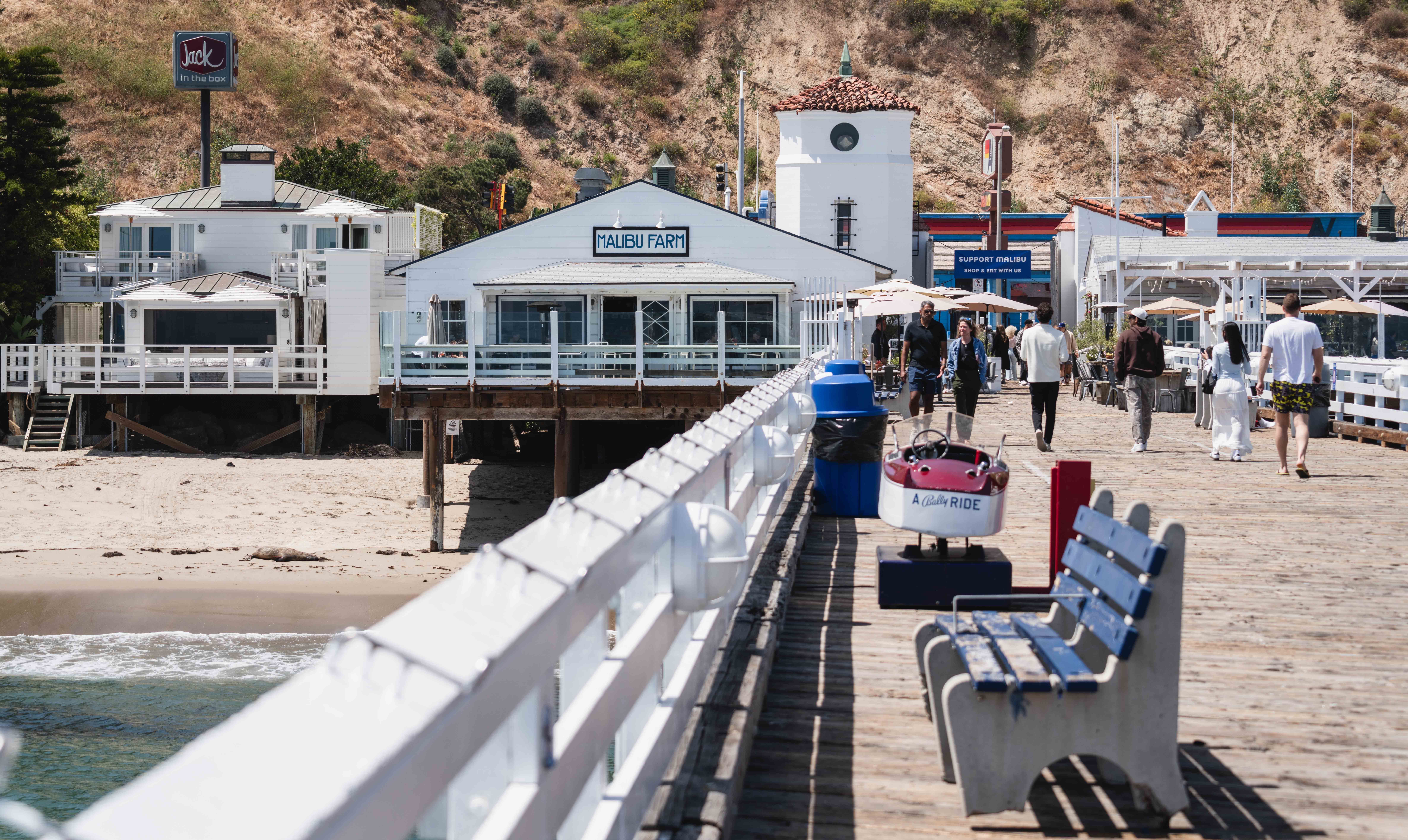 Charming Malibu Pier with Iconic Malibu Farm Cafe · Free Stock Photo
