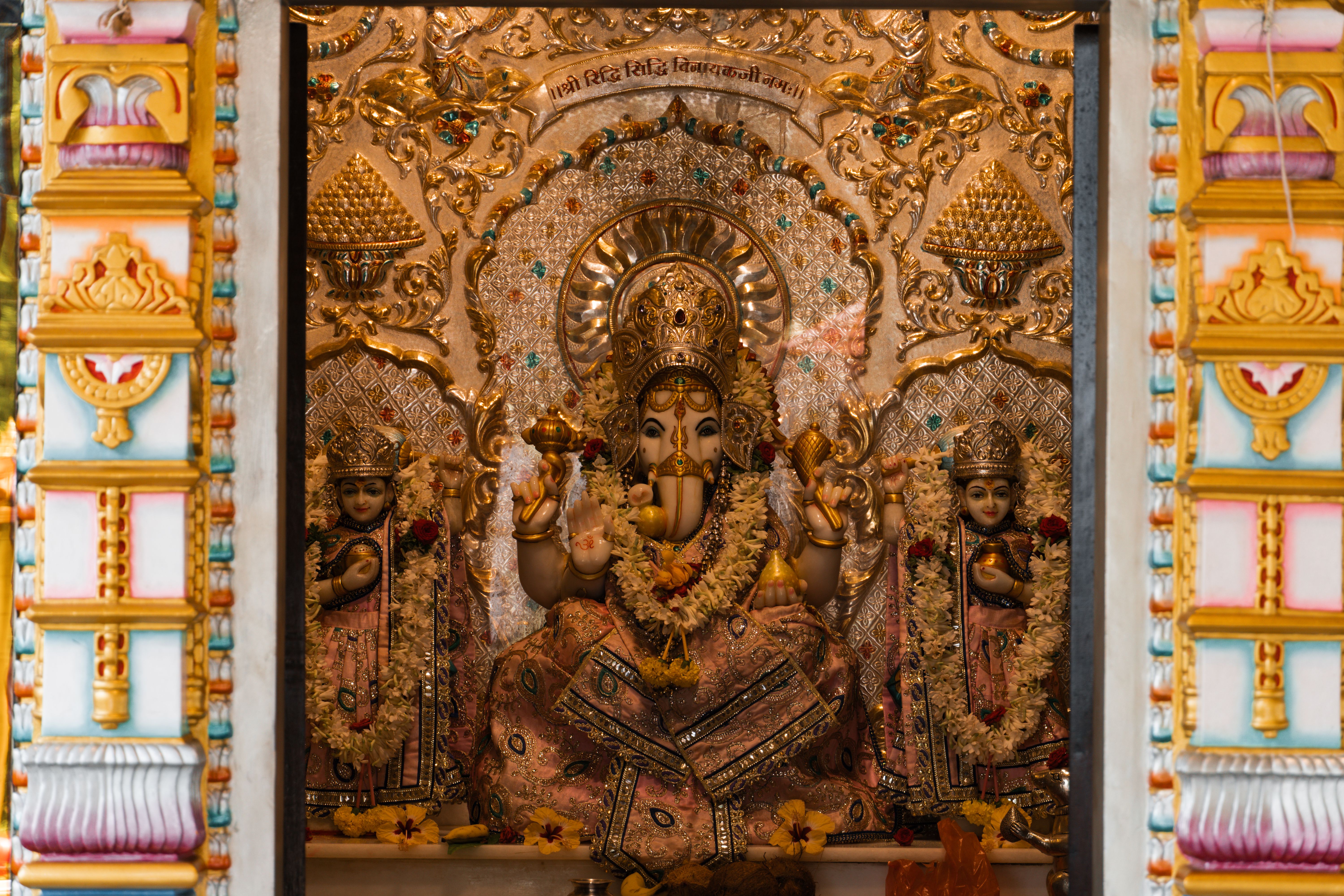 Colorful Hindu Deity Worship at Indian Temple · Free Stock Photo
