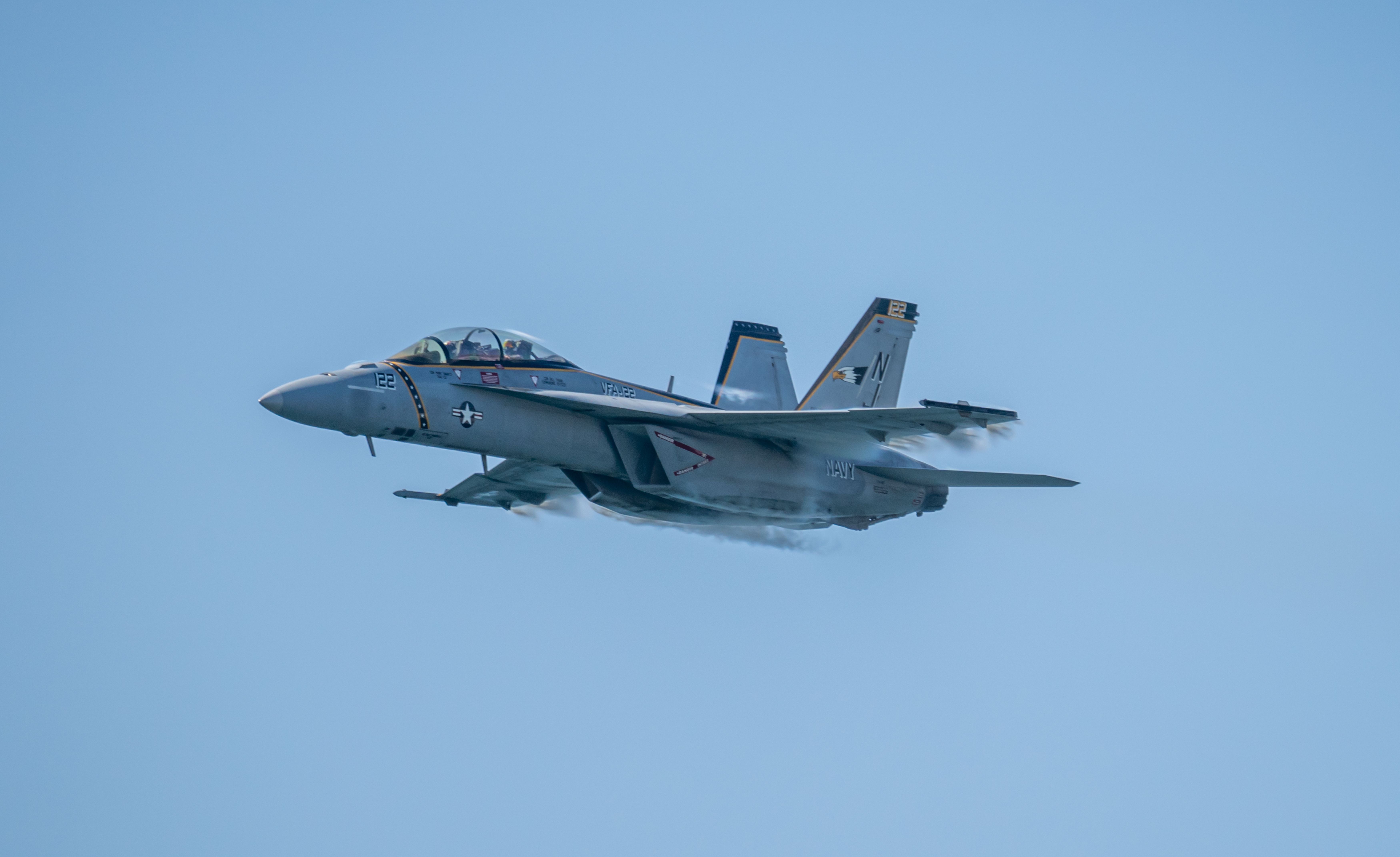 Boeing F/A-18 Super Hornet at Huntington Beach Airshow · Free Stock Photo