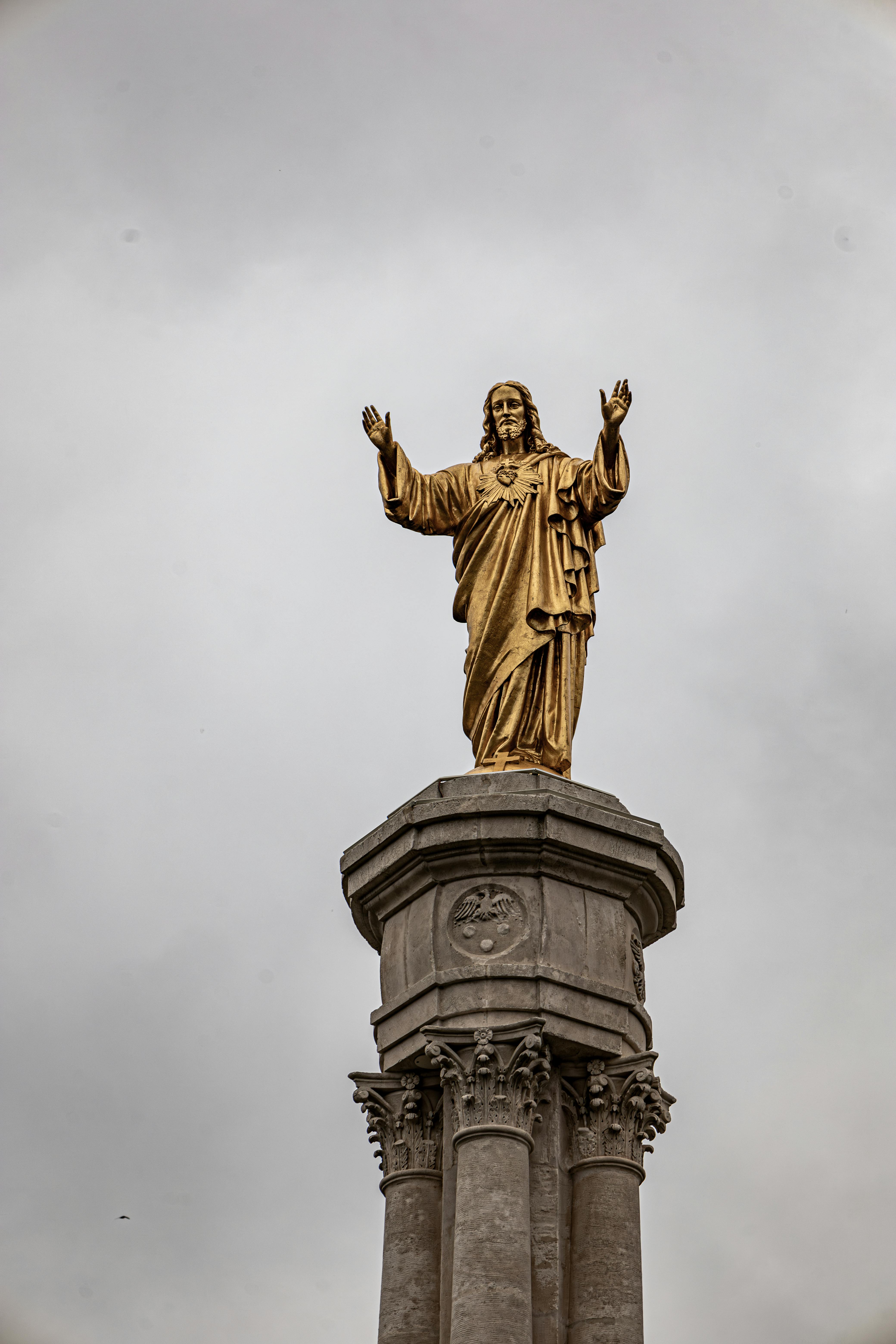 Lord Yeshua Christ Statue Photos, Download The BEST Free Lord Yeshua ...
