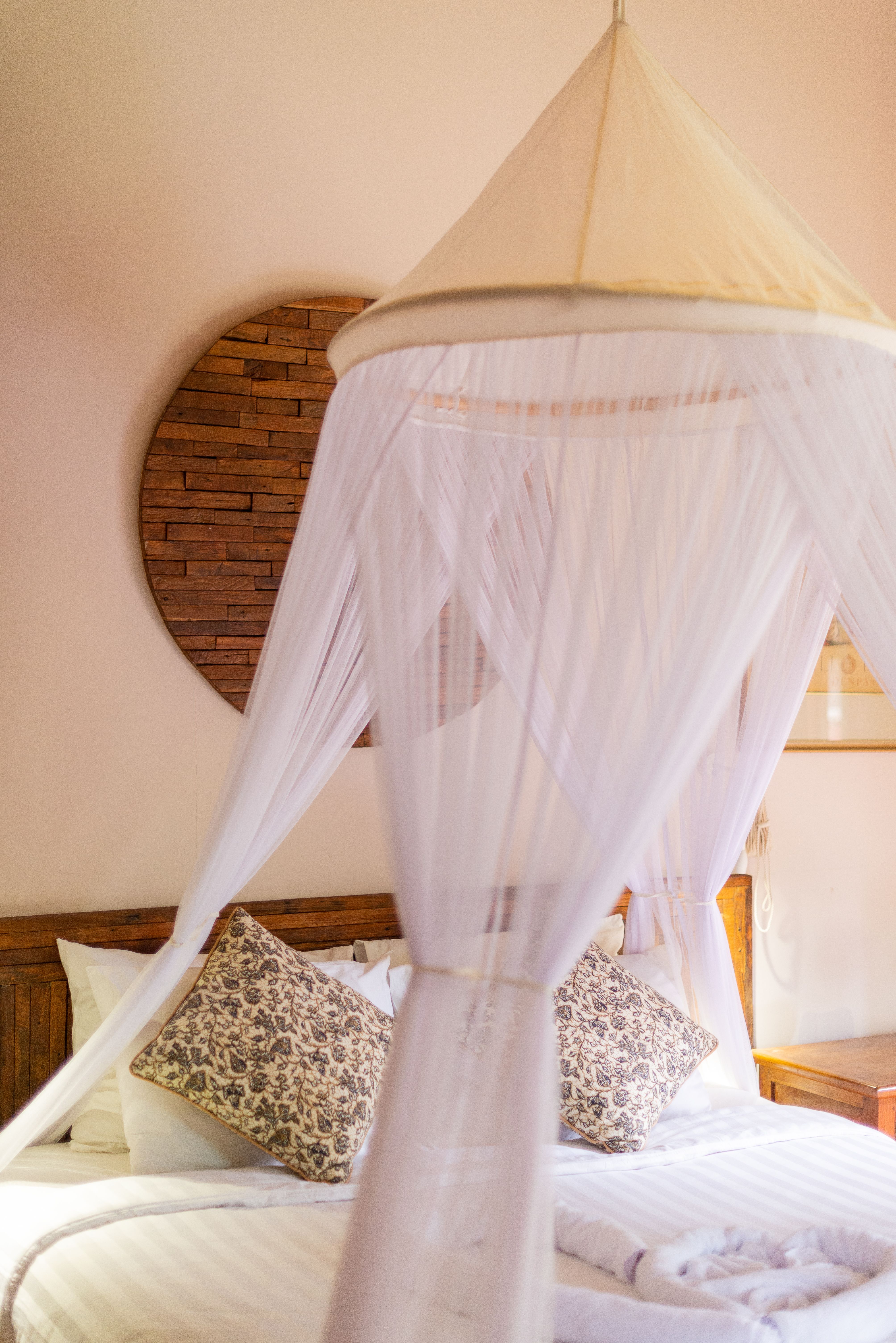 Luxurious Canopy Bed in Bali Villa · Free Stock Photo
