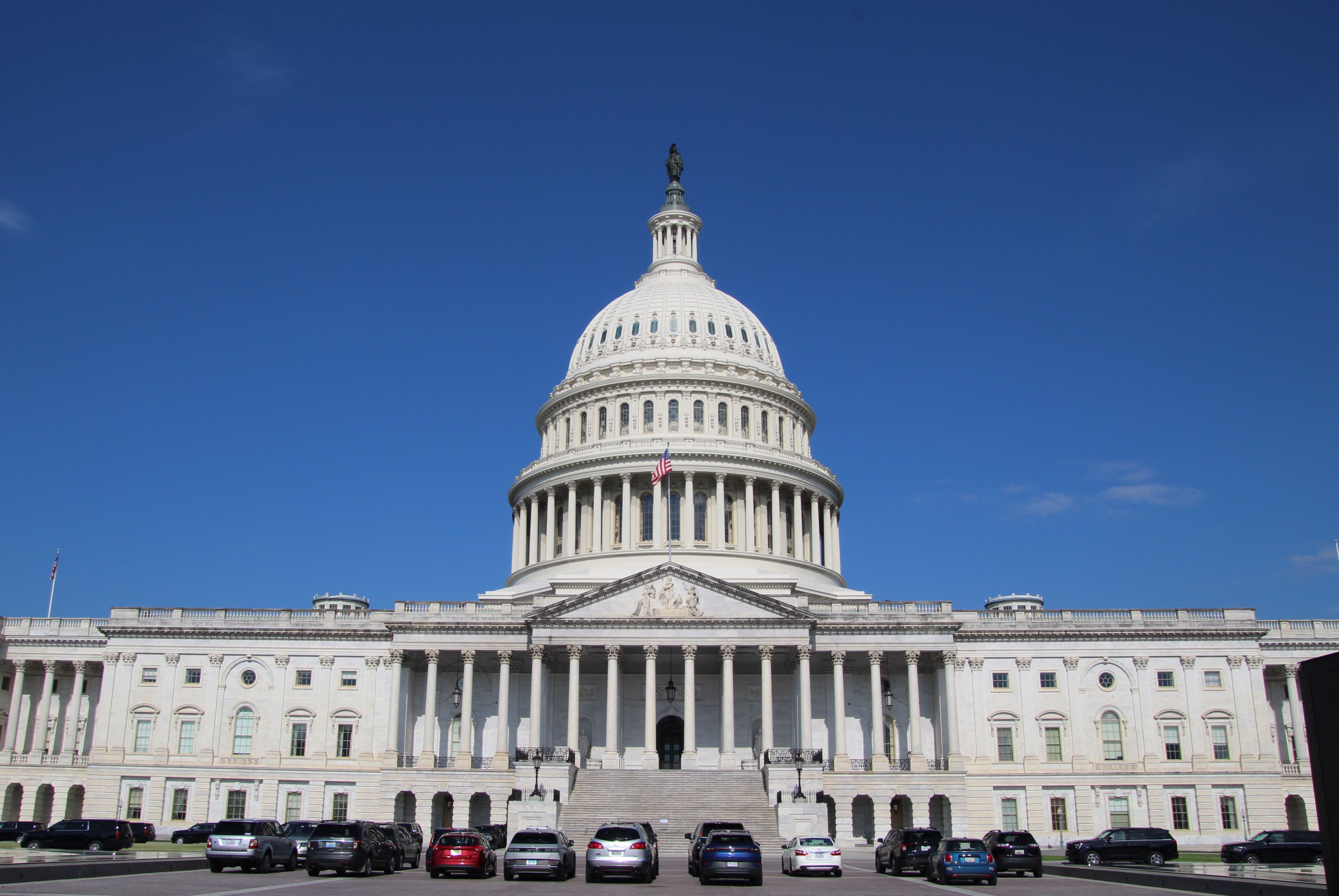 Front View of the United States Capitol Building · Free Stock Photo