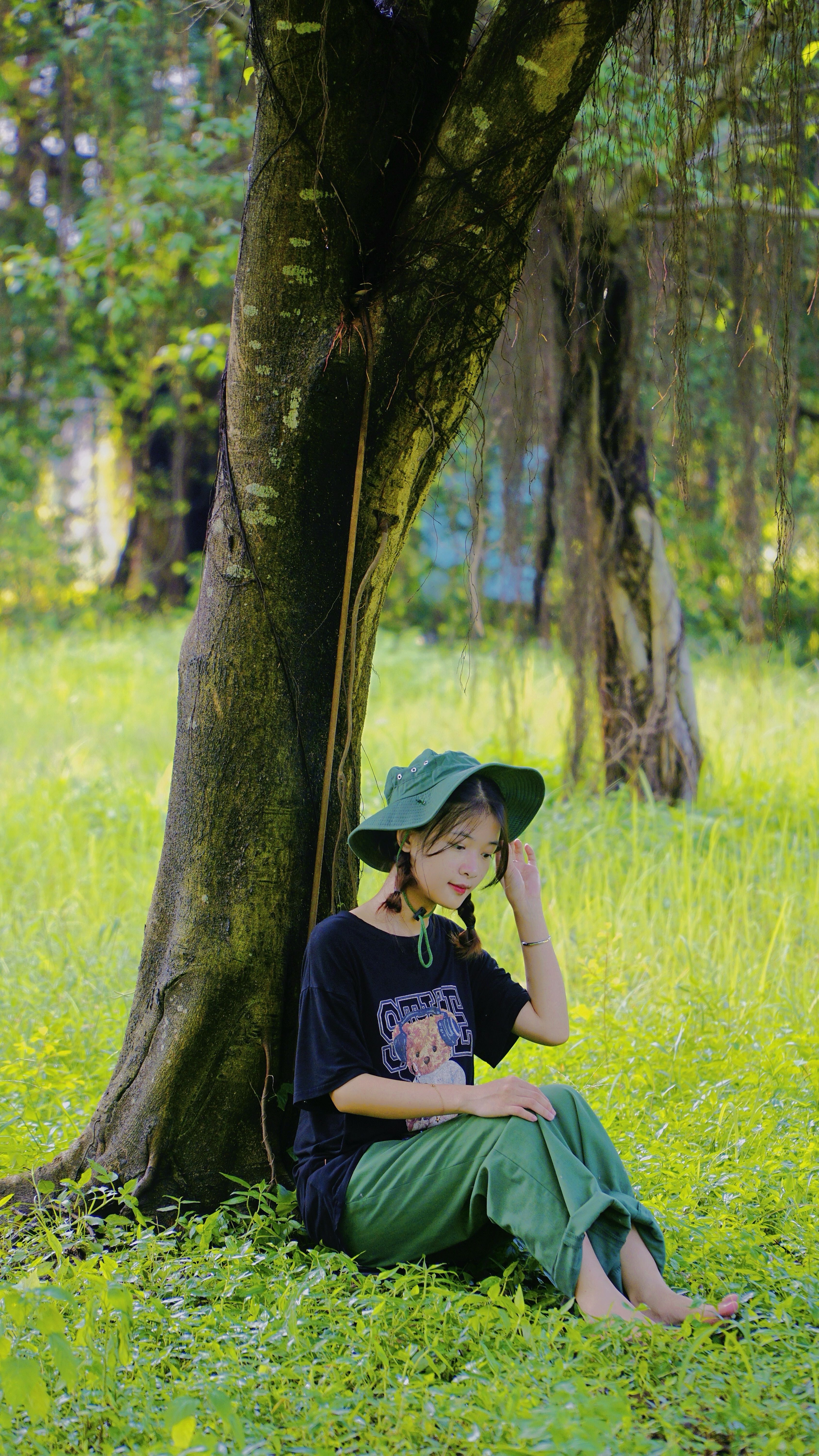 Women Portrait Nature Background Photos, Download The BEST Free Women ...