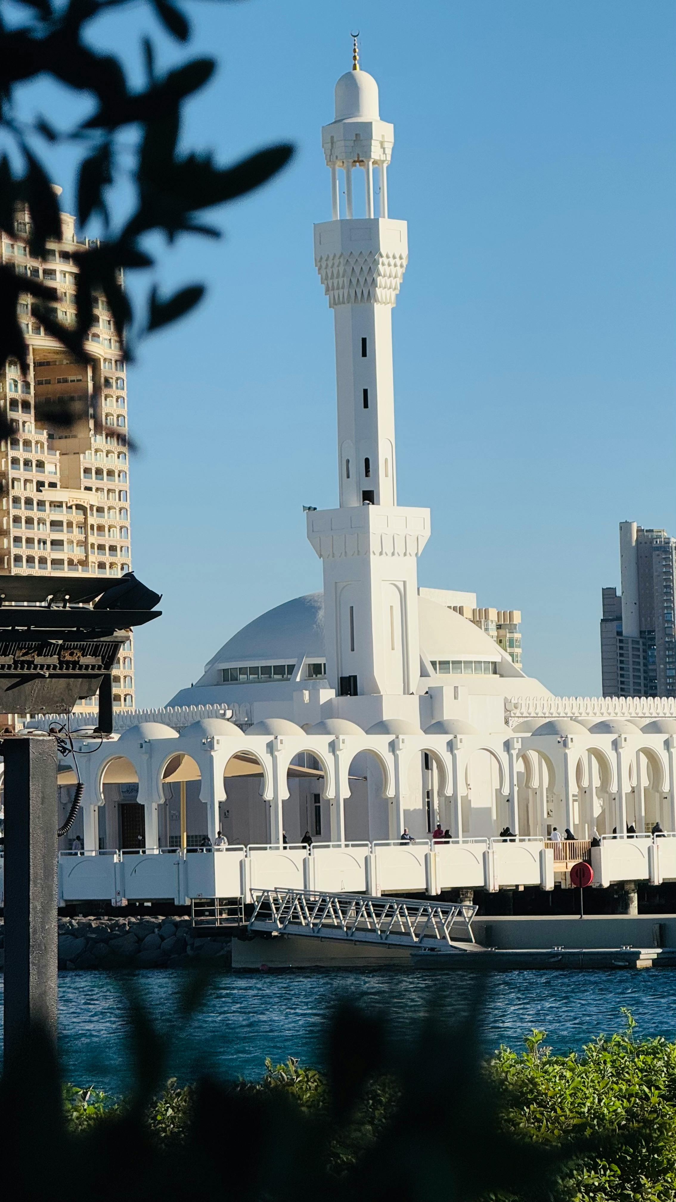 Elegant Mosque with Minaret by the Sea · Free Stock Photo