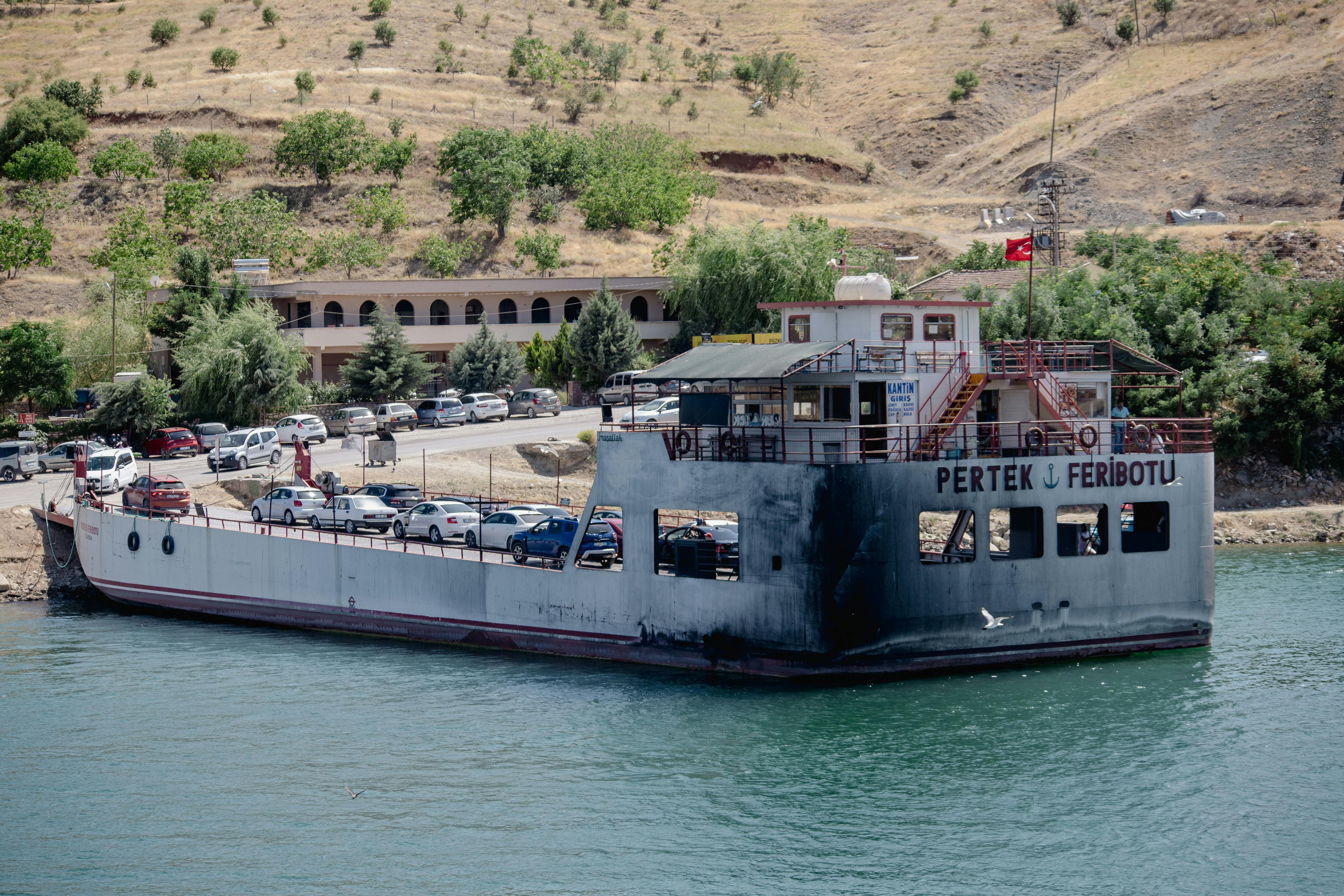 Pertek Ferry in Tunceli Türkiye Scenic View · Free Stock Photo
