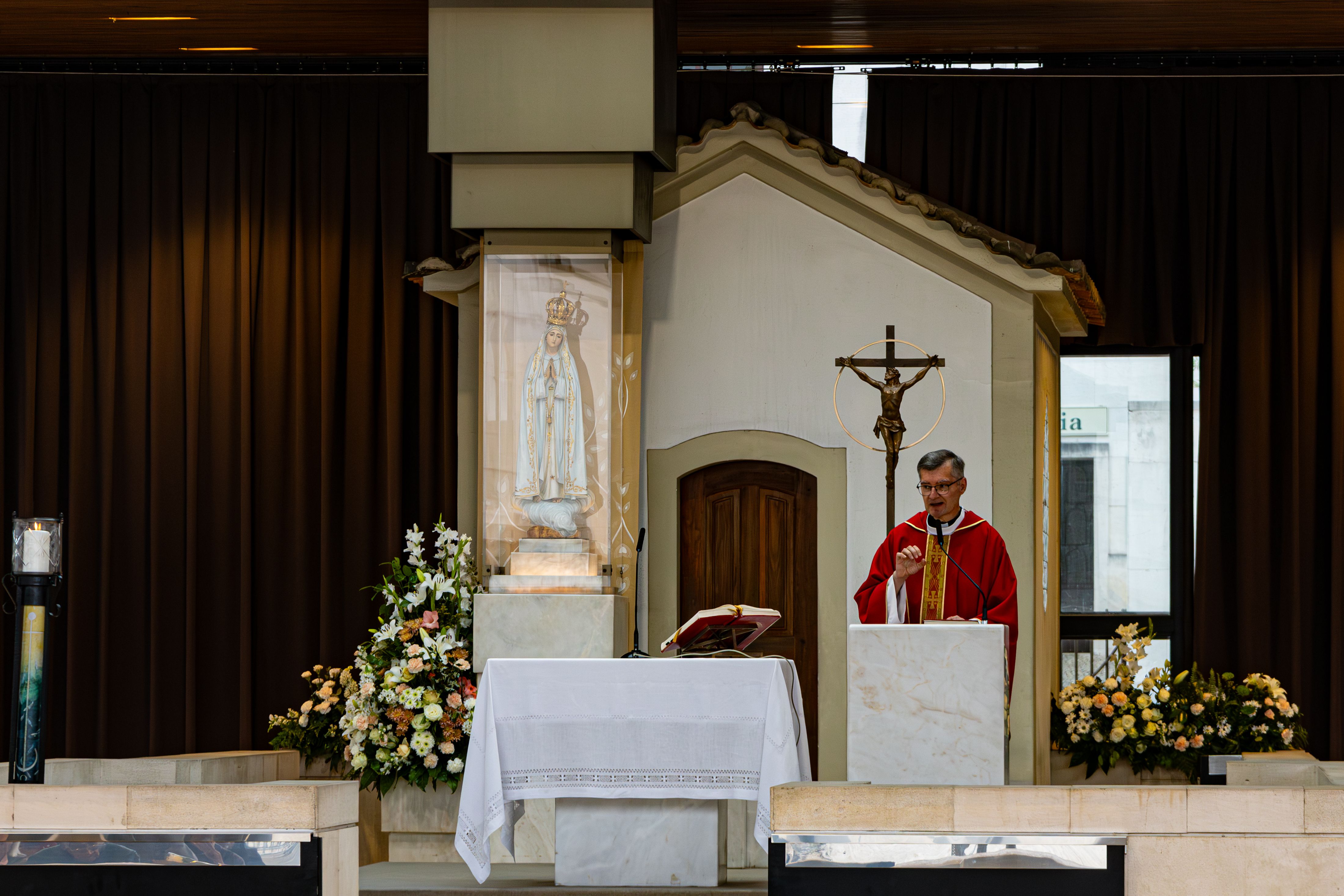 6 000+ Catholique banque d’images et photos libres de droit ...