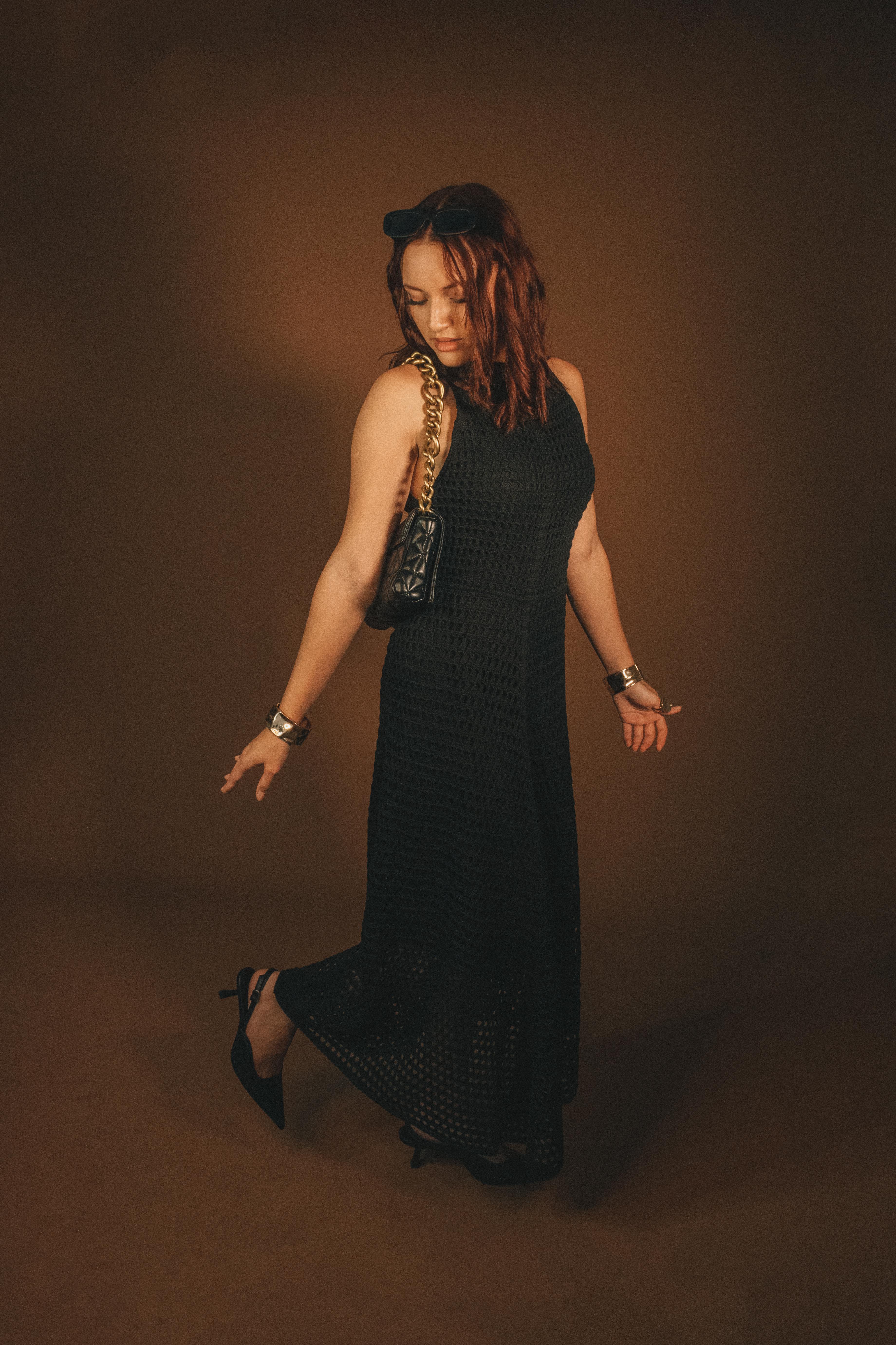 Slim Woman Photos, Download The BEST Free Slim Woman Stock Photos & HD ...