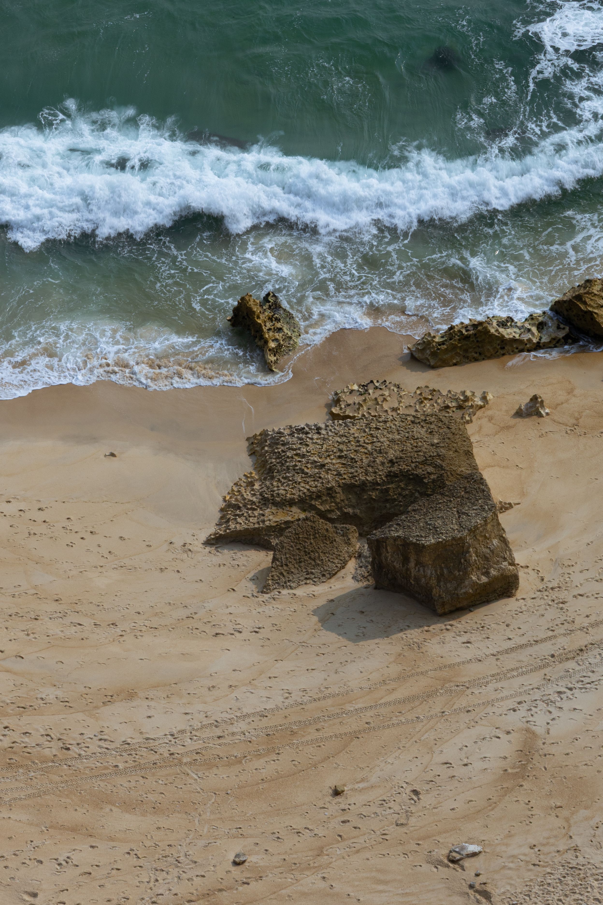 Beach Scene With Rocks Photos, Download The BEST Free Beach Scene With ...