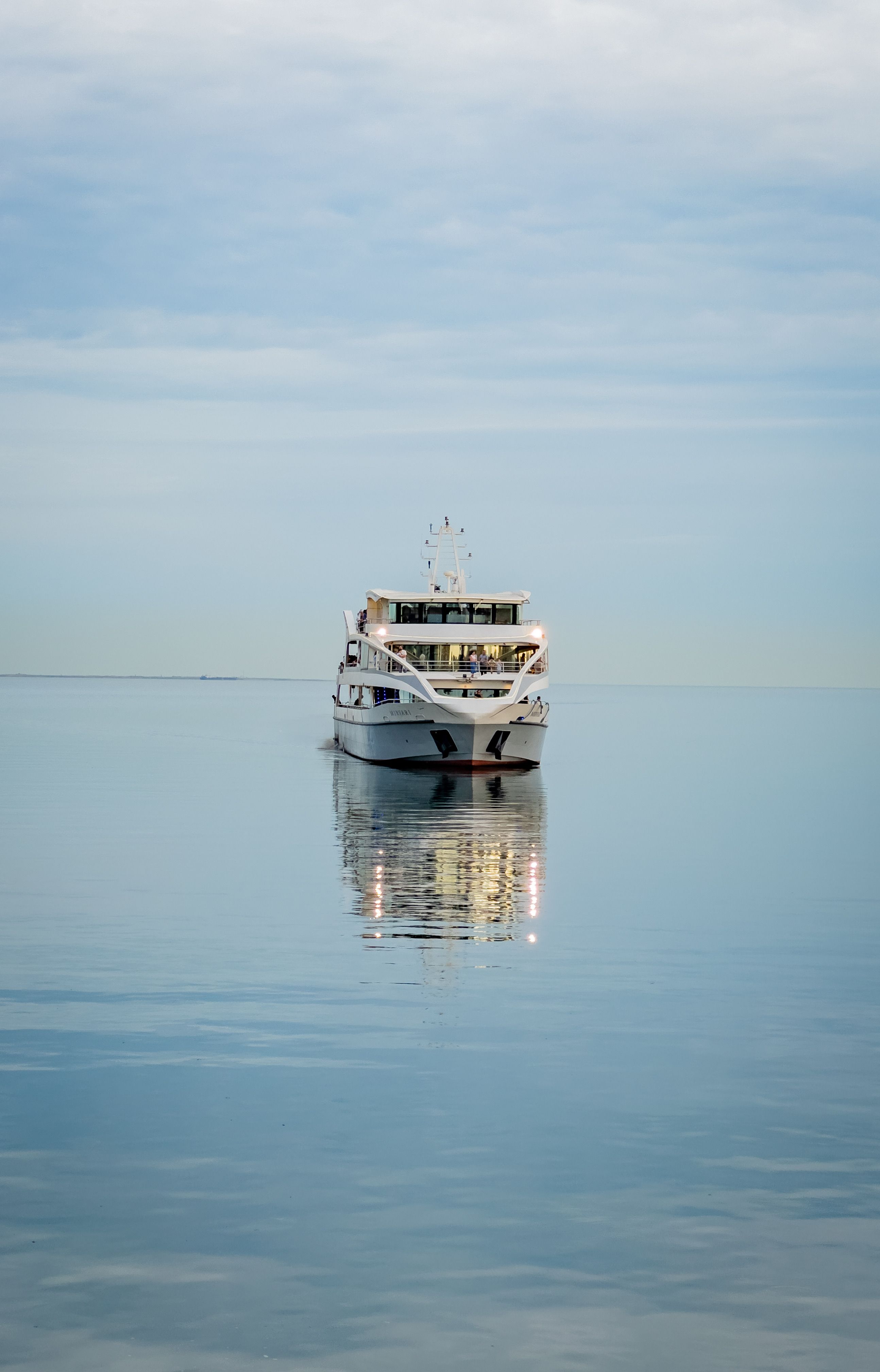 Serene Yacht on Calm Waters in Baku · Free Stock Photo