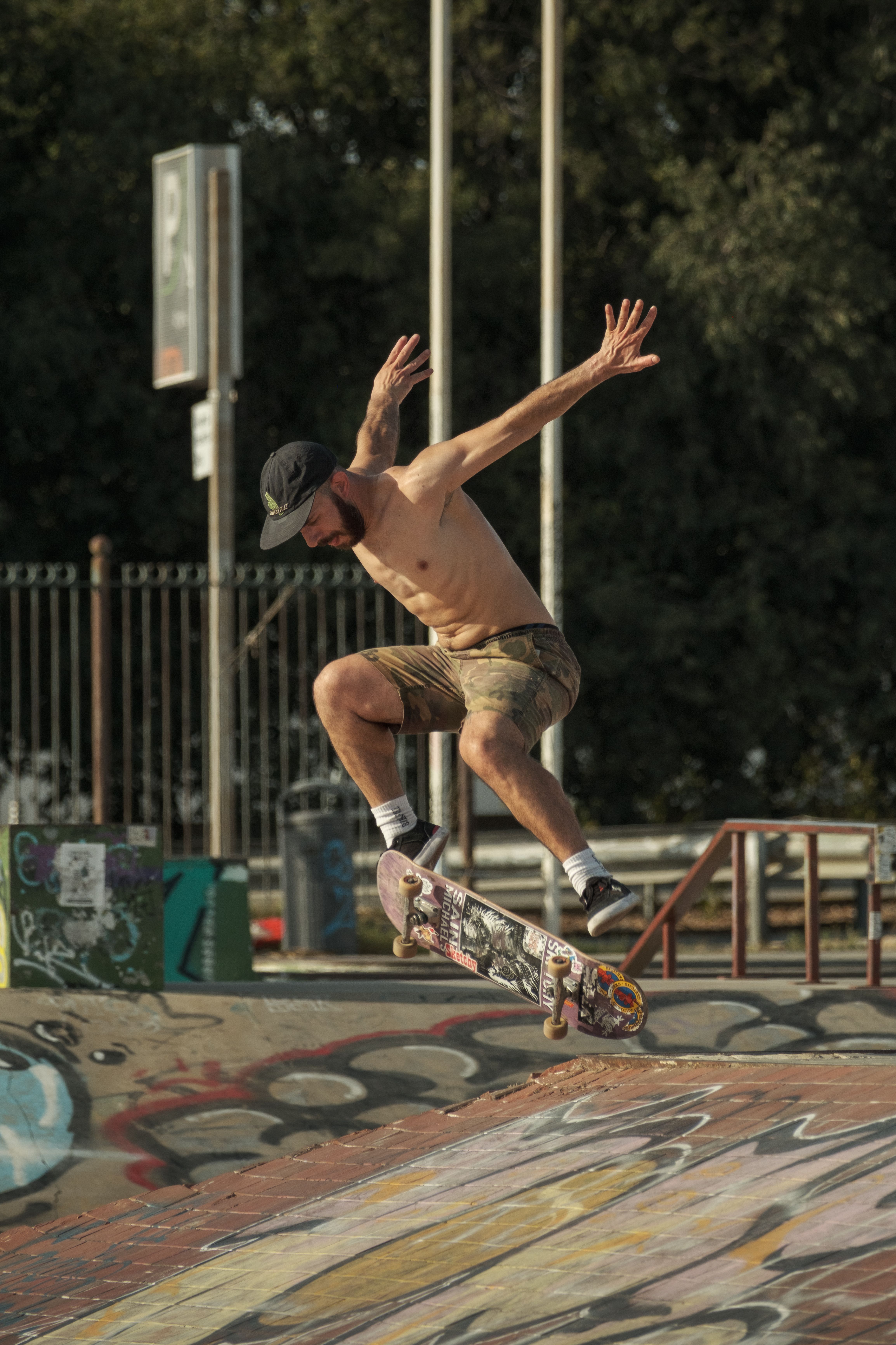 Person Skateboarding on Ramp · Free Stock Photo