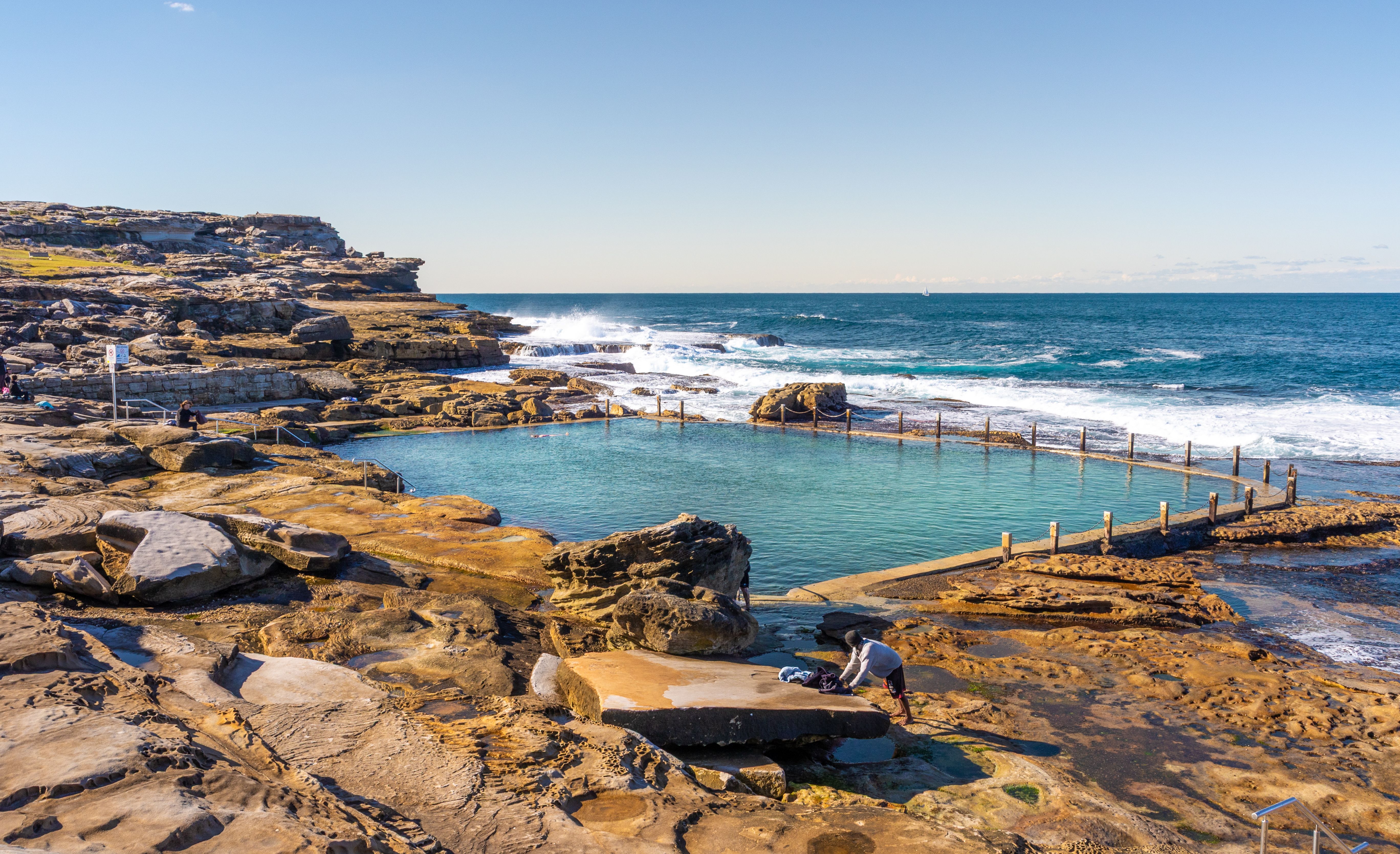Coastal Rock Pool at Sunrise with Ocean Waves · Free Stock Photo