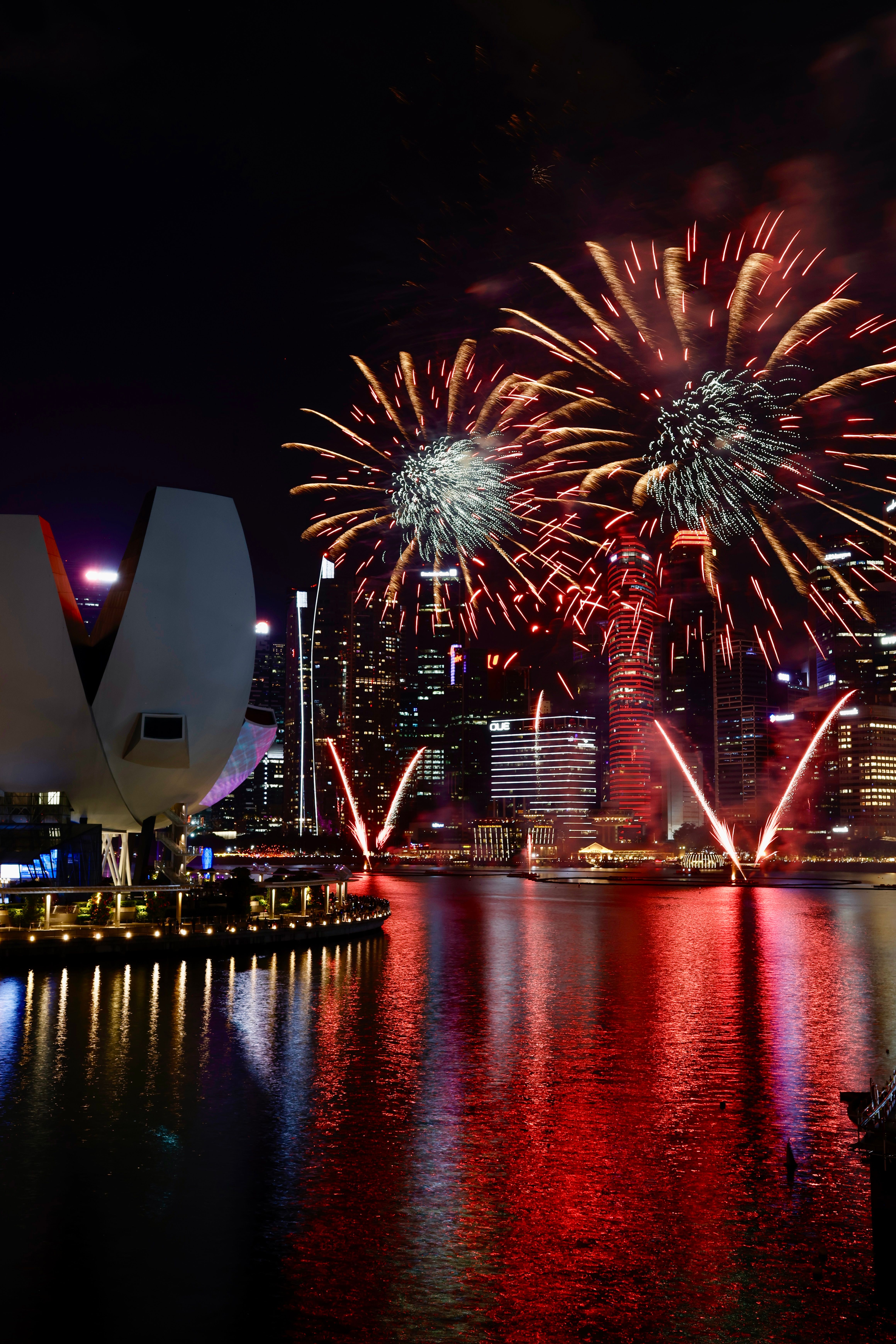 Espectaculares Fuegos Artificiales Sobre Marina Bay Sands De Singapur ...
