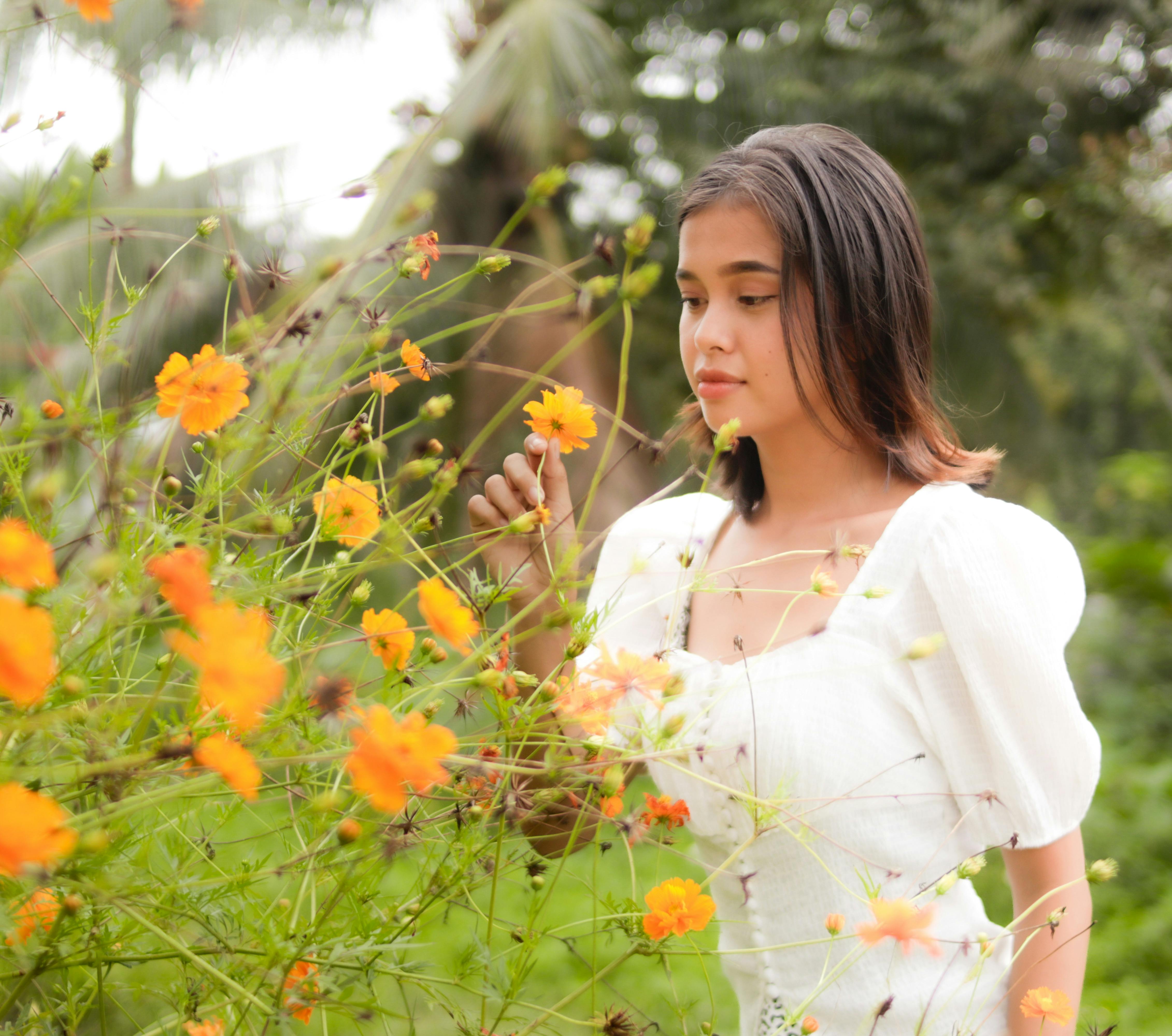 Young Budding Girls Photos, Download The BEST Free Young Budding Girls ...