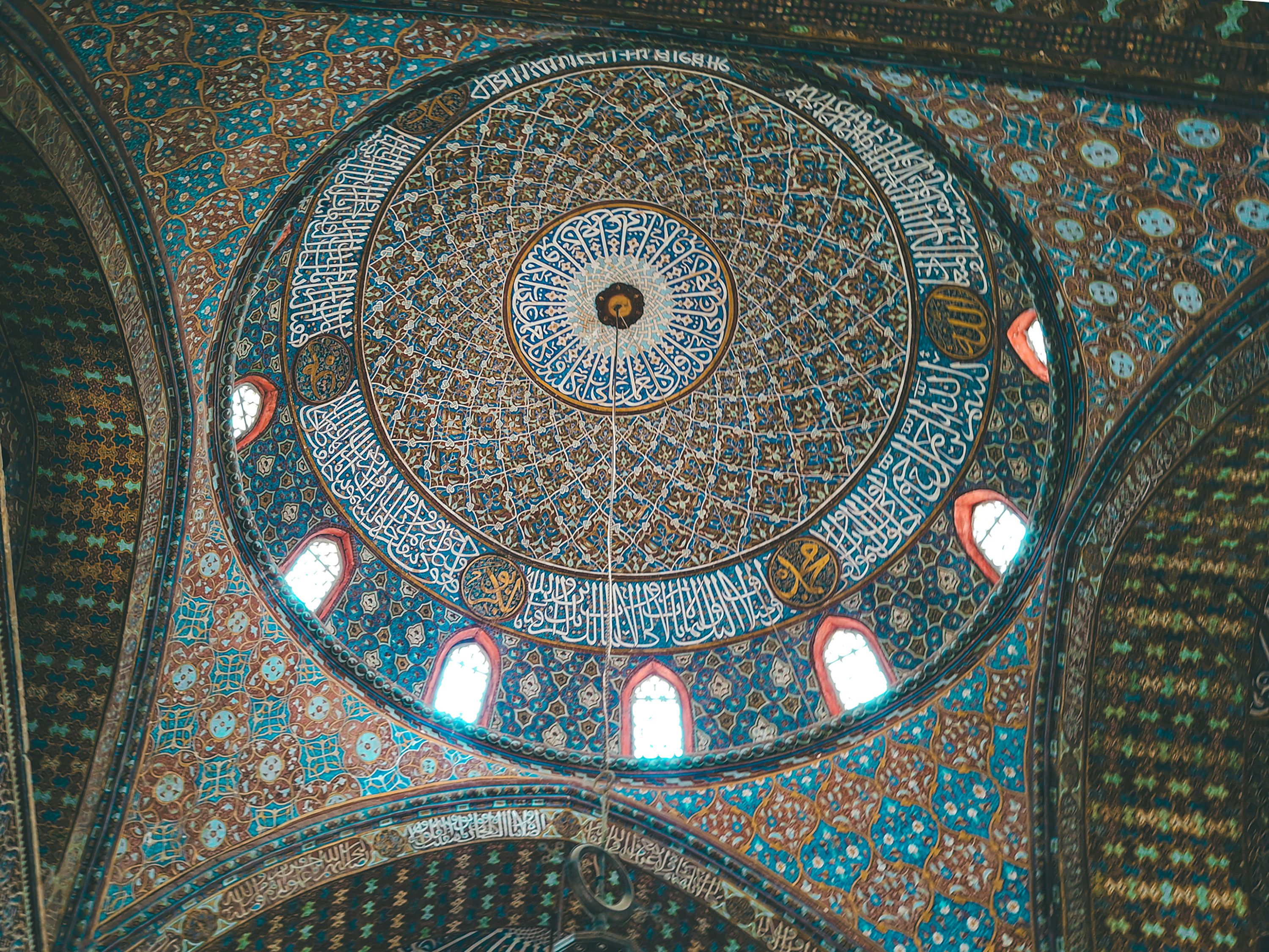 Intricate Islamic Mosque Ceiling with Calligraphy · Free Stock Photo