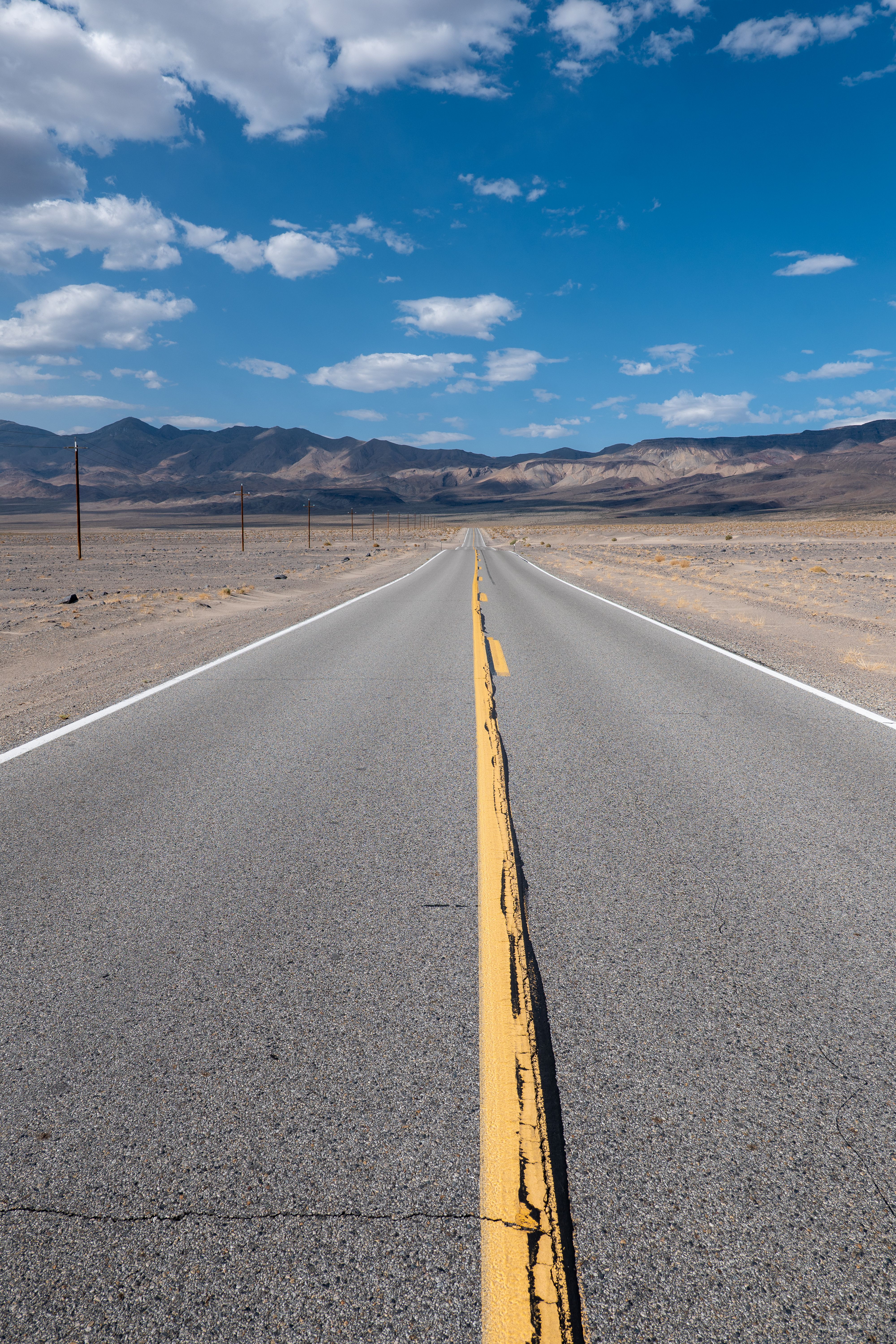 Open Road through Californian Desert Landscape · Free Stock Photo