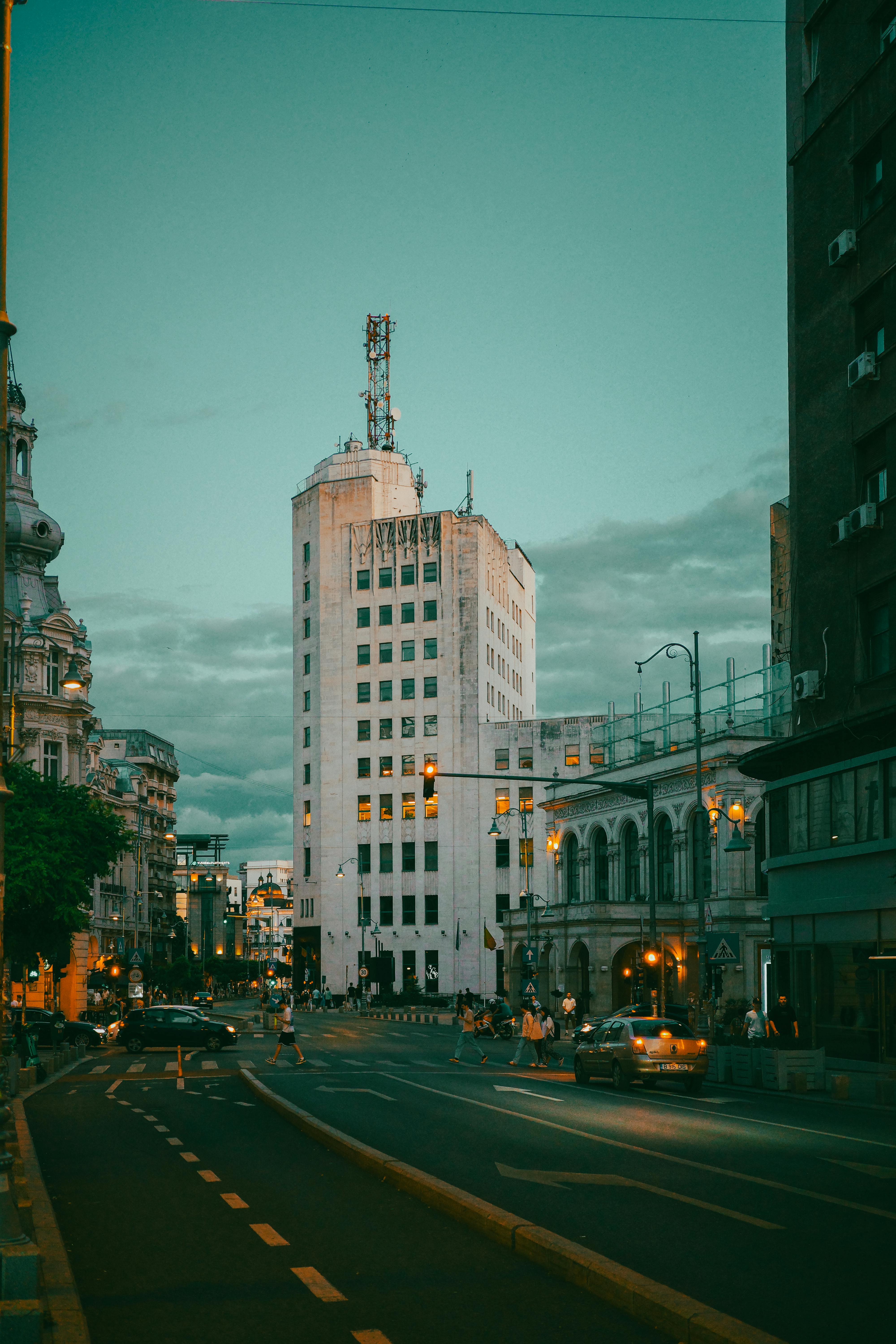 Bucharest Cityscape at Twilight with Iconic Architecture · Free Stock Photo