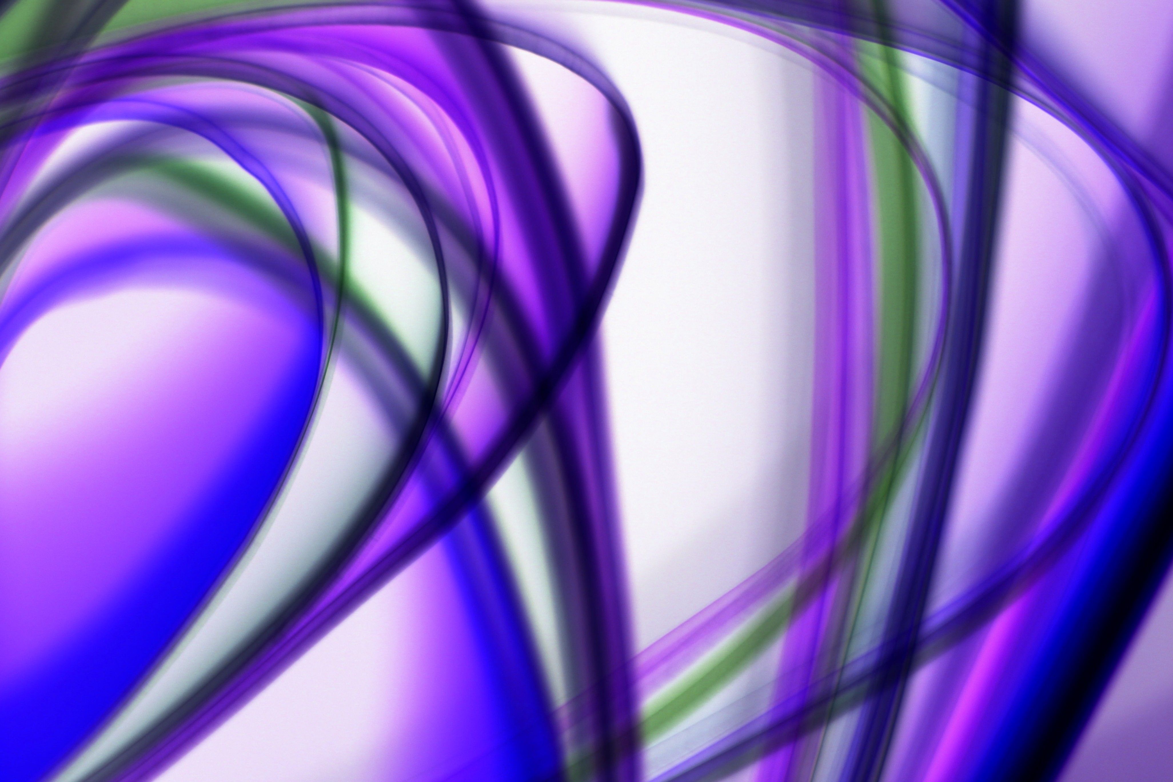 Abstract Swirling Purple and Green Lines Art · Free Stock Photo