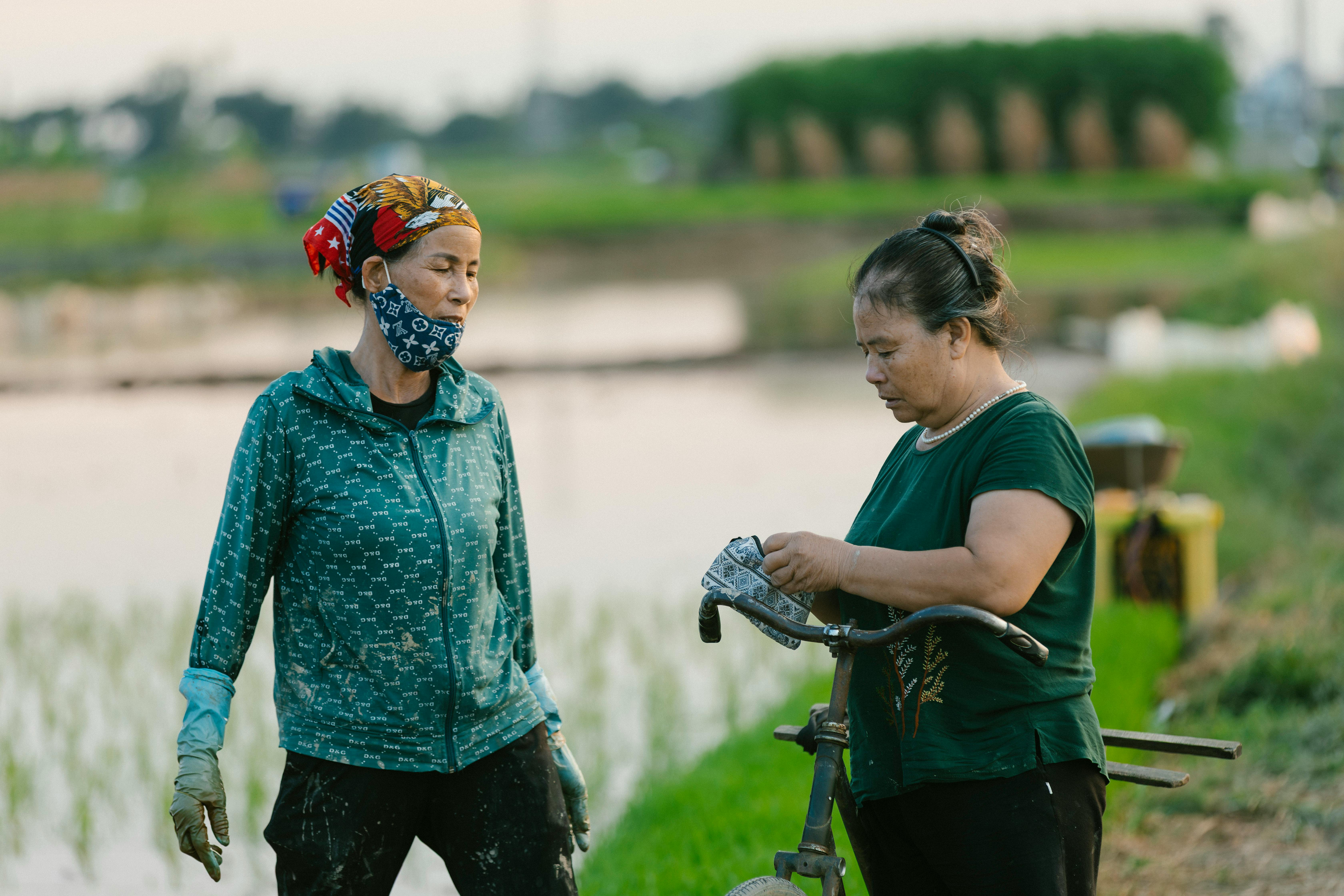 Conversation Asia Photos, Download The BEST Free Conversation Asia ...