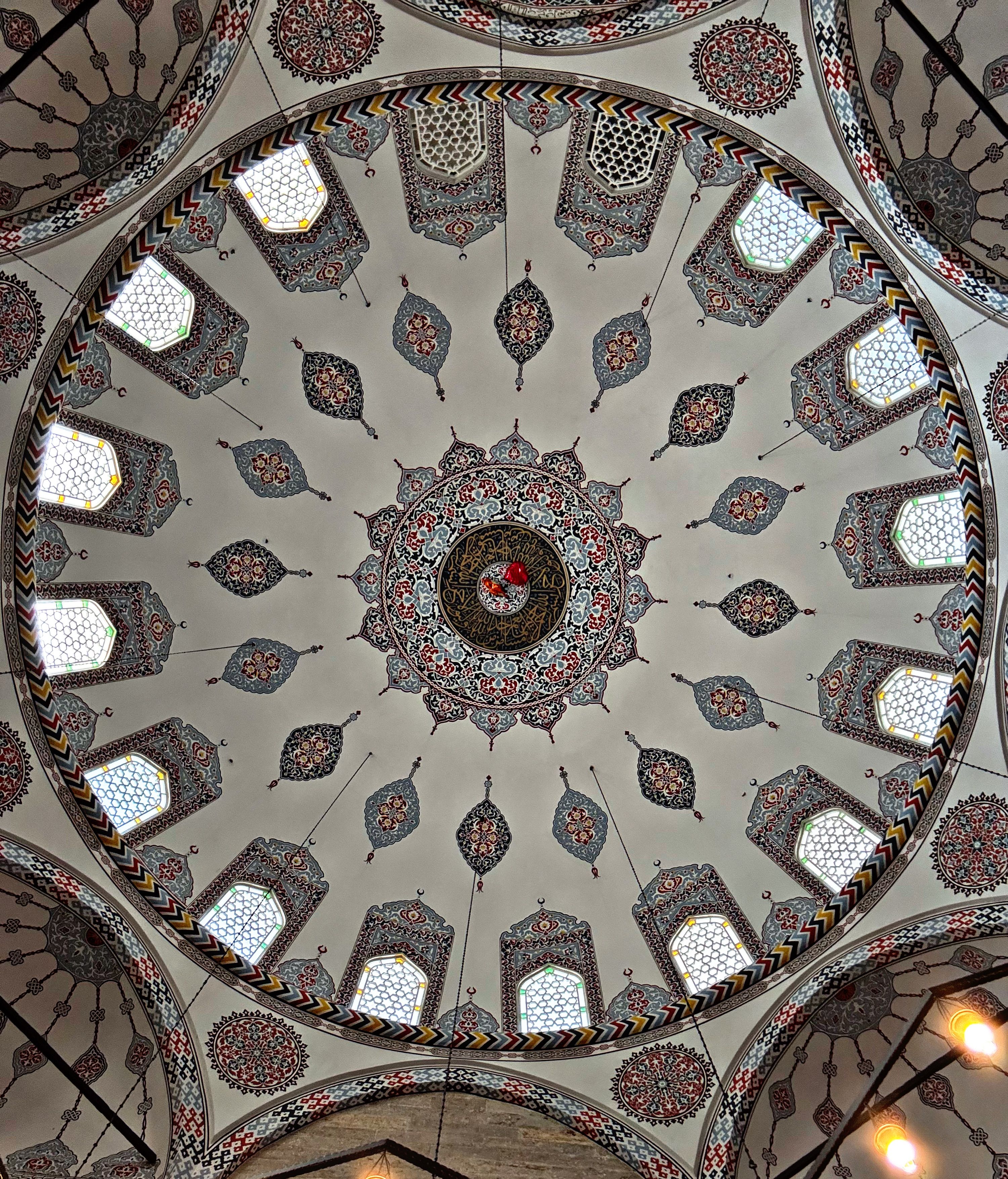 Intricately Designed Mosque Dome Interior · Free Stock Photo