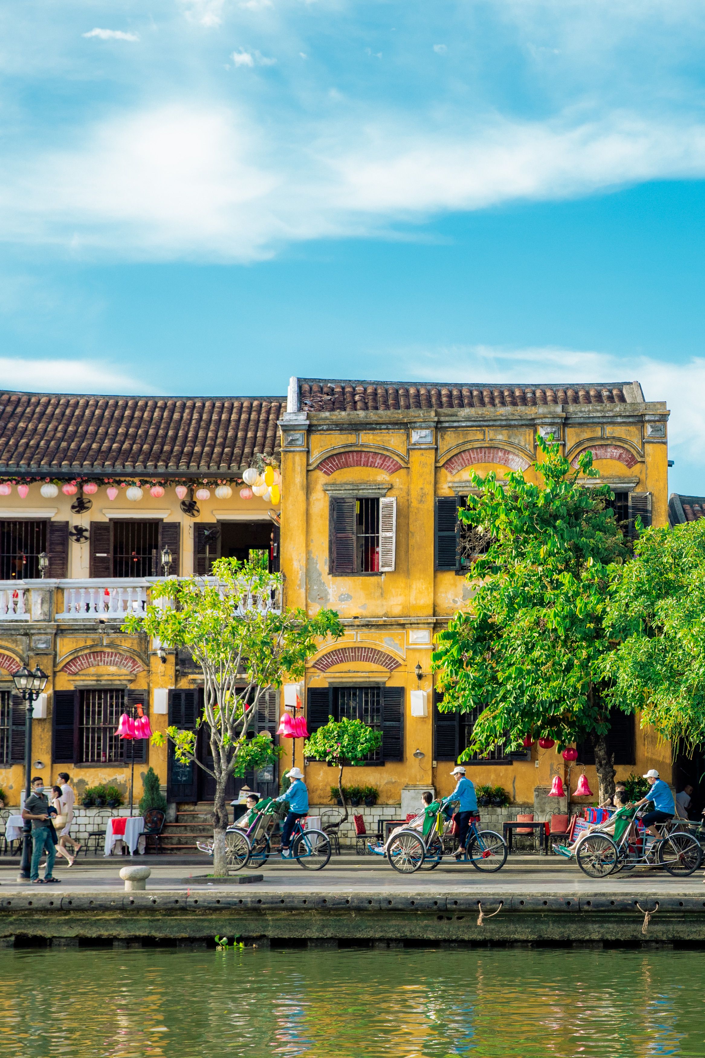 Charming Streetscape of Hội An Ancient Town · Free Stock Photo