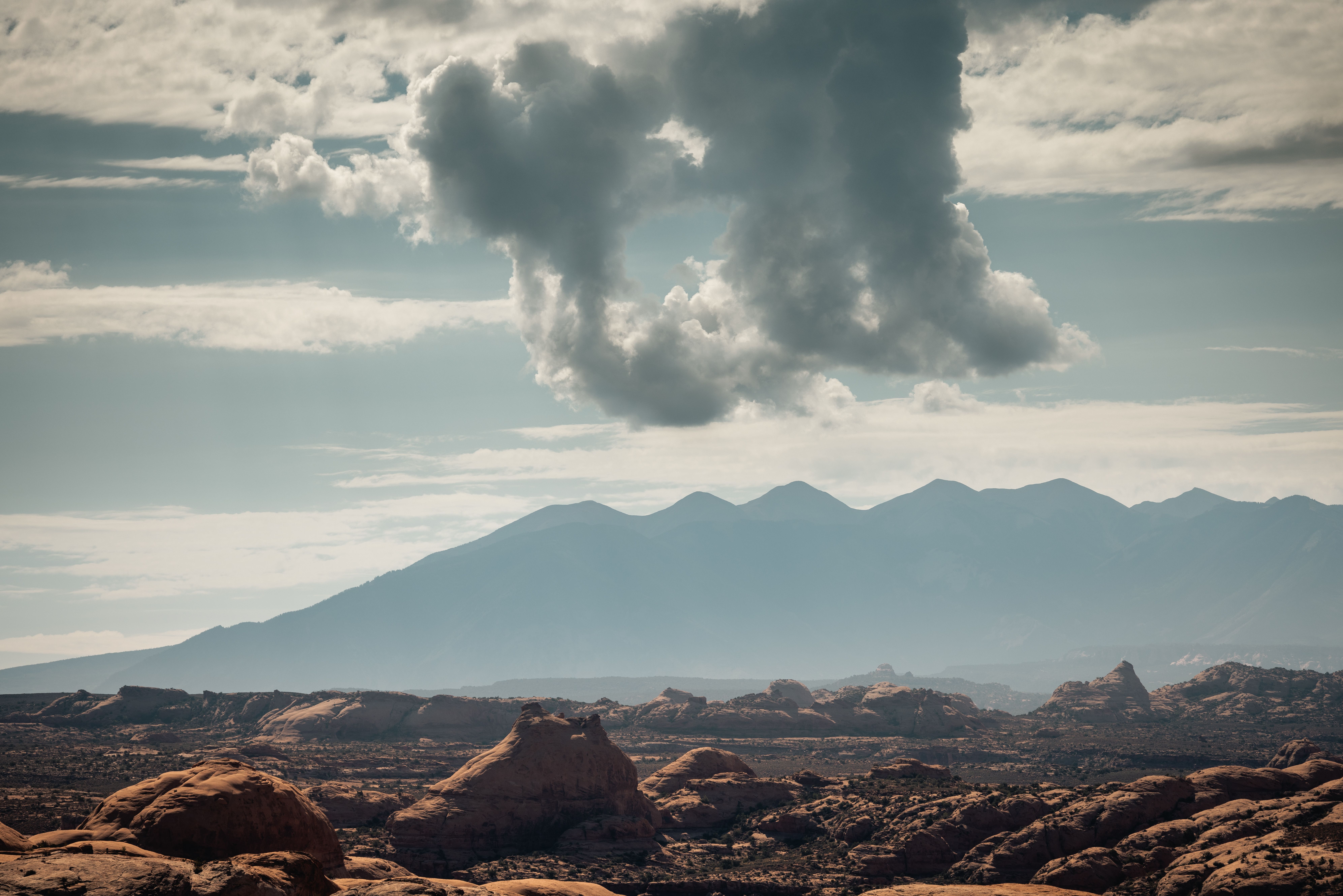 Scenic Landscape of Utah's Dramatic Desert · Free Stock Photo