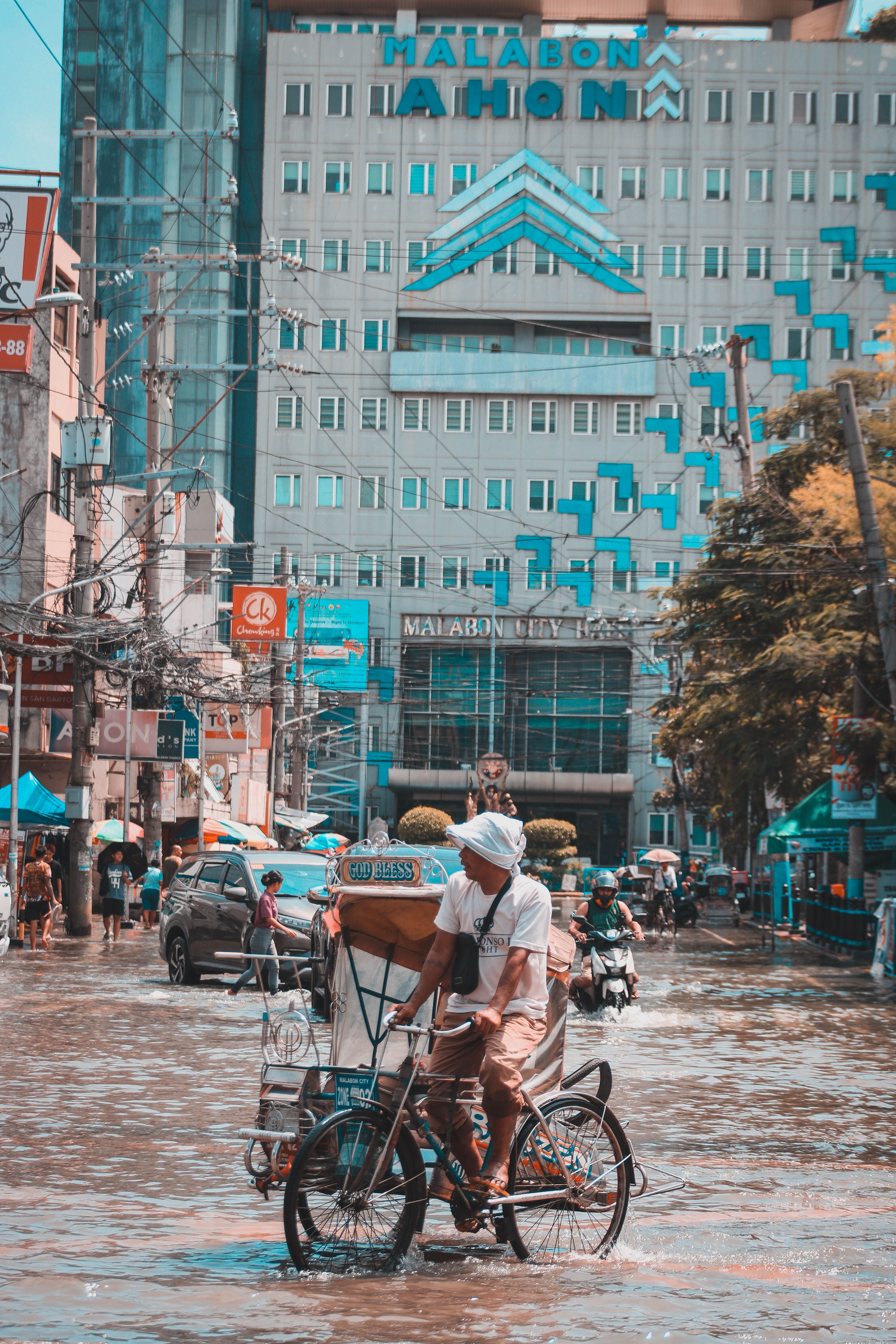 Flooded Street Scene in Malabon, Philippines · Free Stock Photo