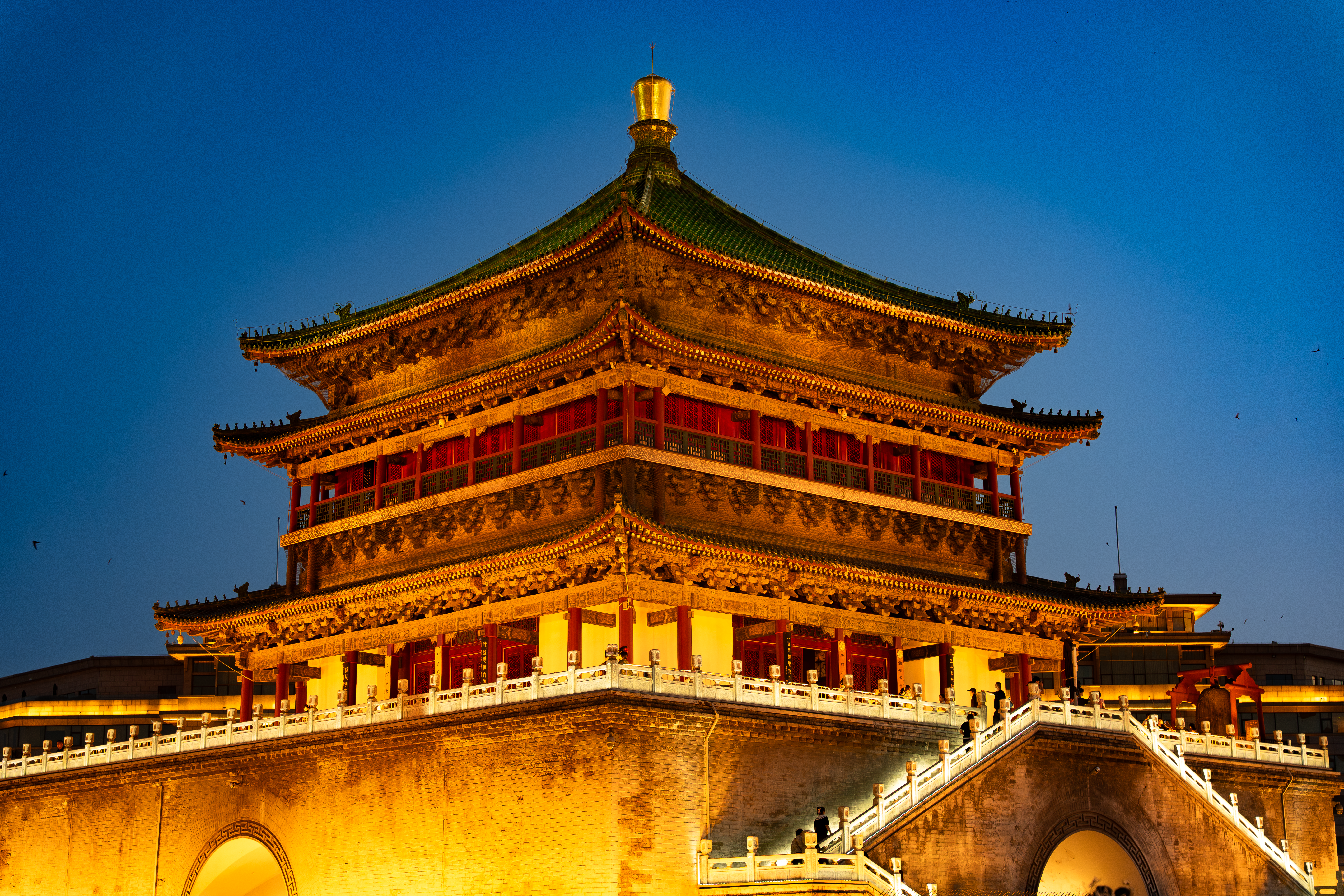 Xi'an Bell Tower Illuminated at Dusk · Free Stock Photo