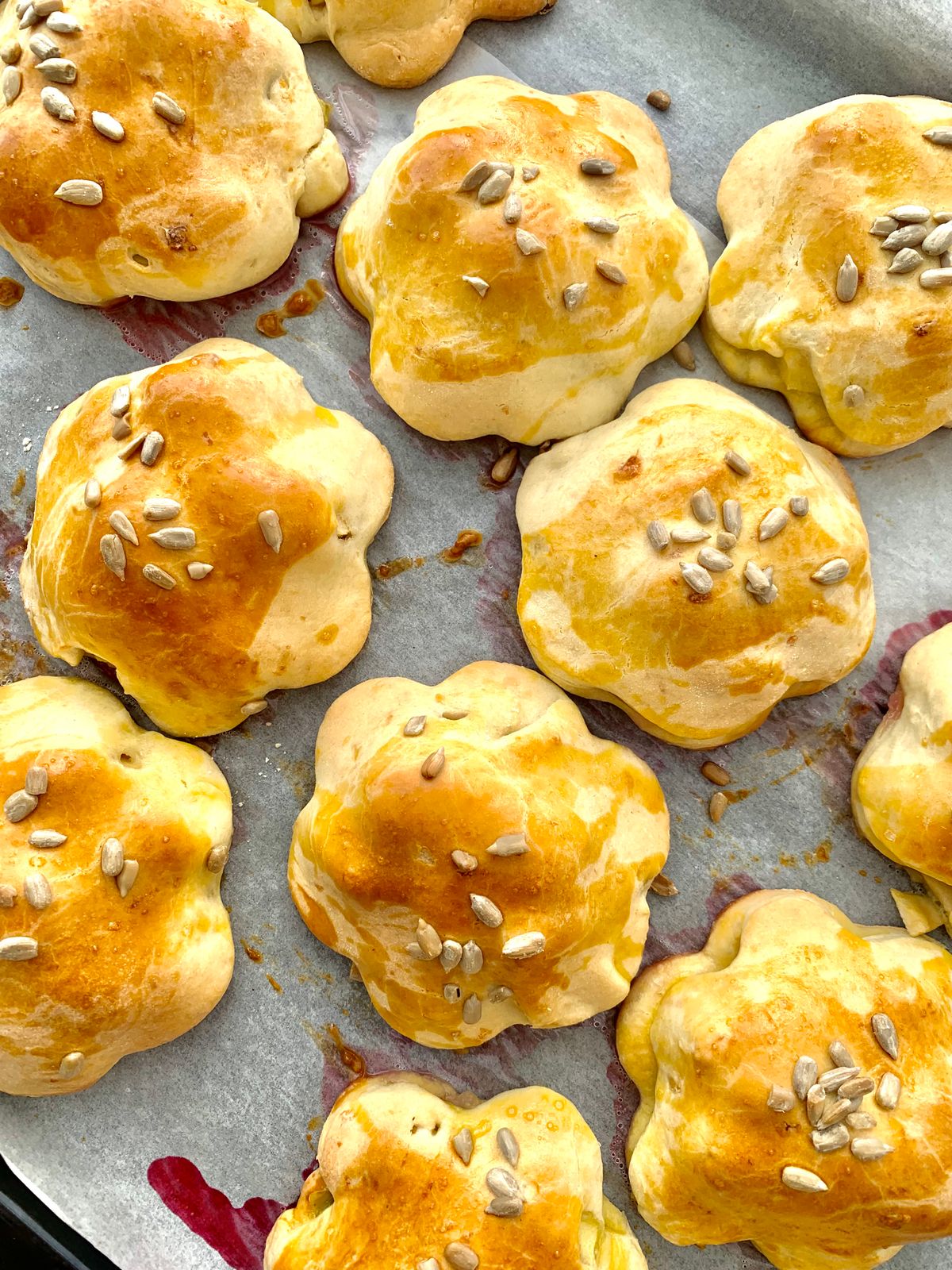 Bread Rolls Photos, Download The BEST Free Bread Rolls Stock Photos ...