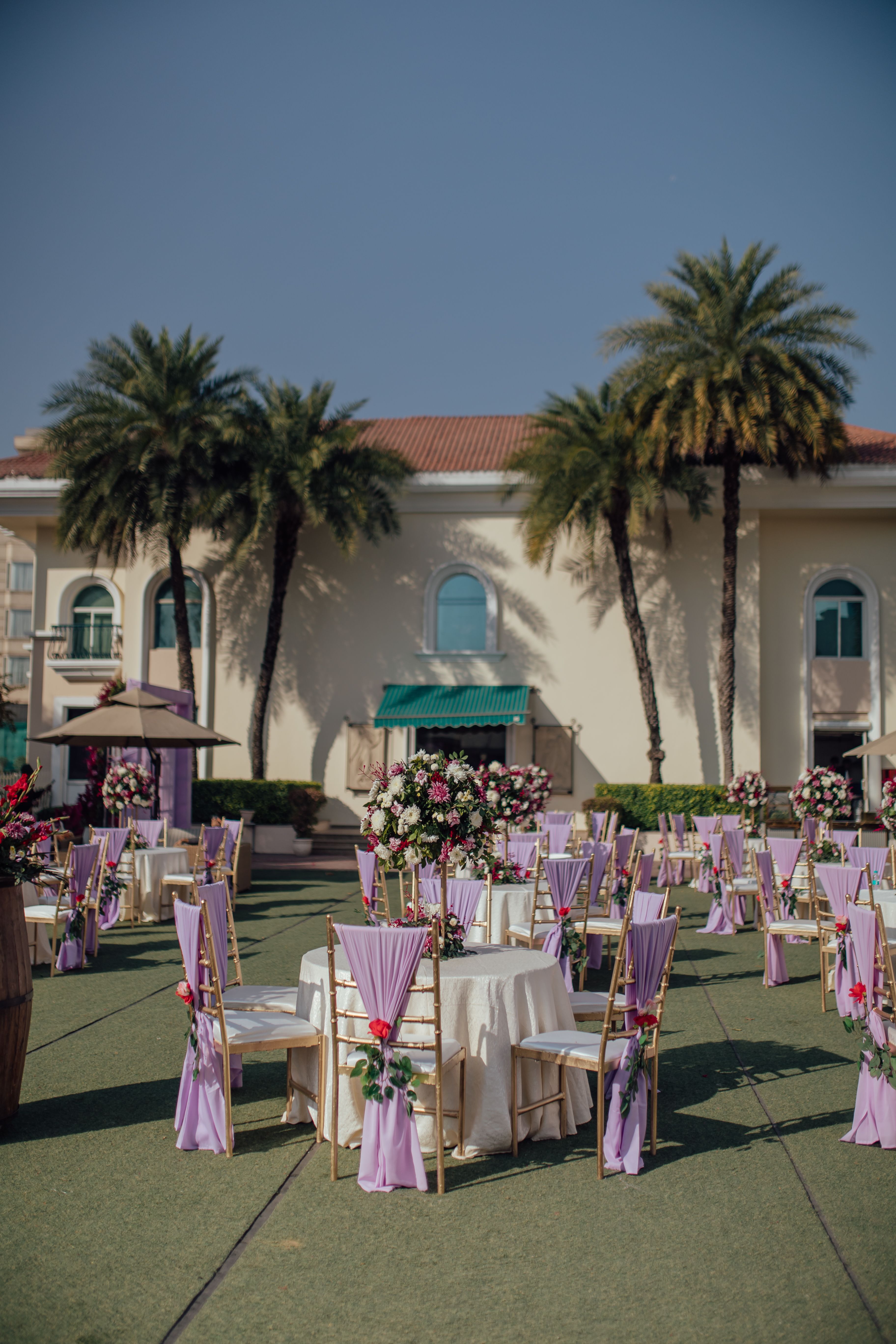 Elegant Outdoor Wedding Reception Setup · Free Stock Photo
