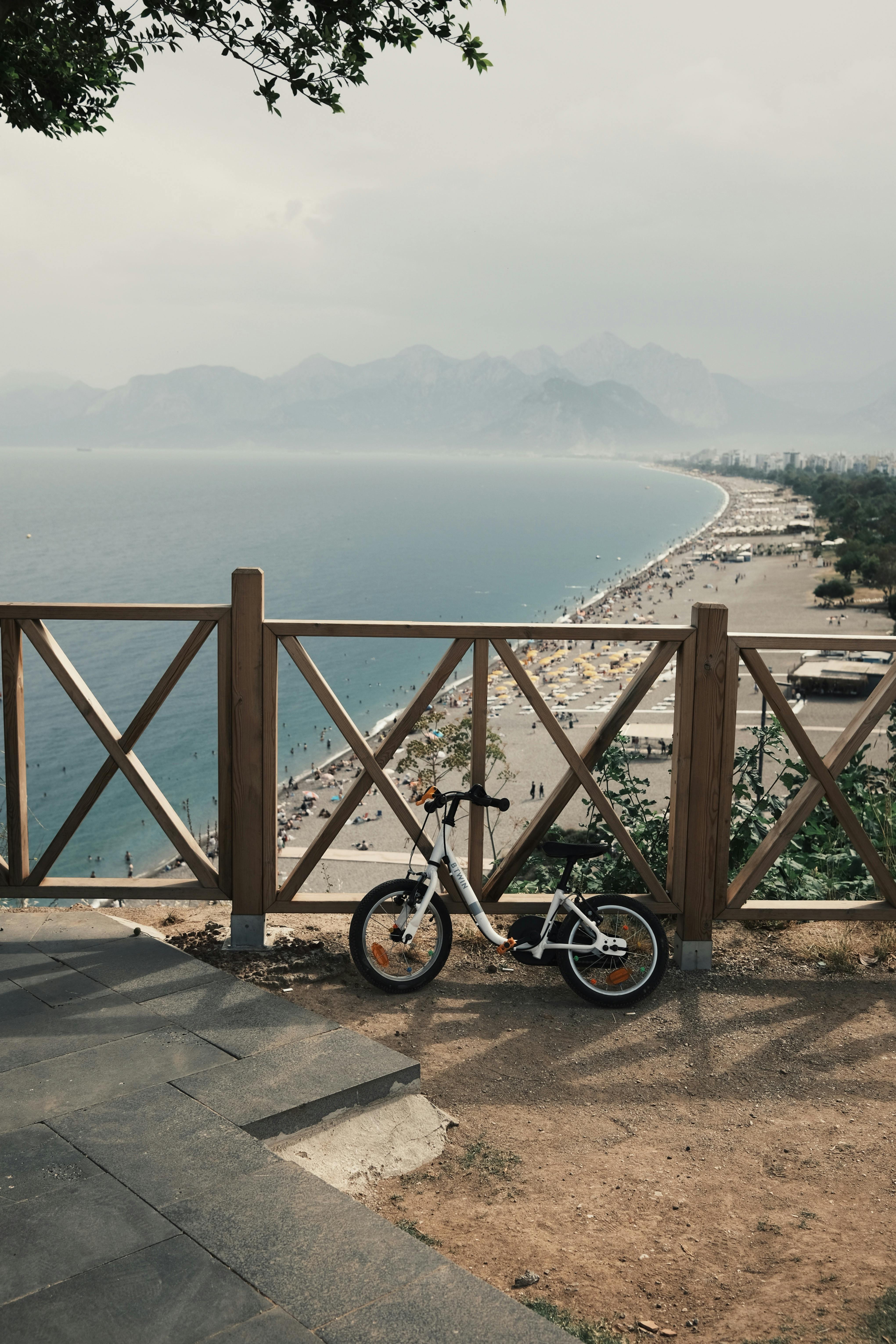 Goth Overlook Oplossingen Photos, Download The BEST Free Goth Overlook ...