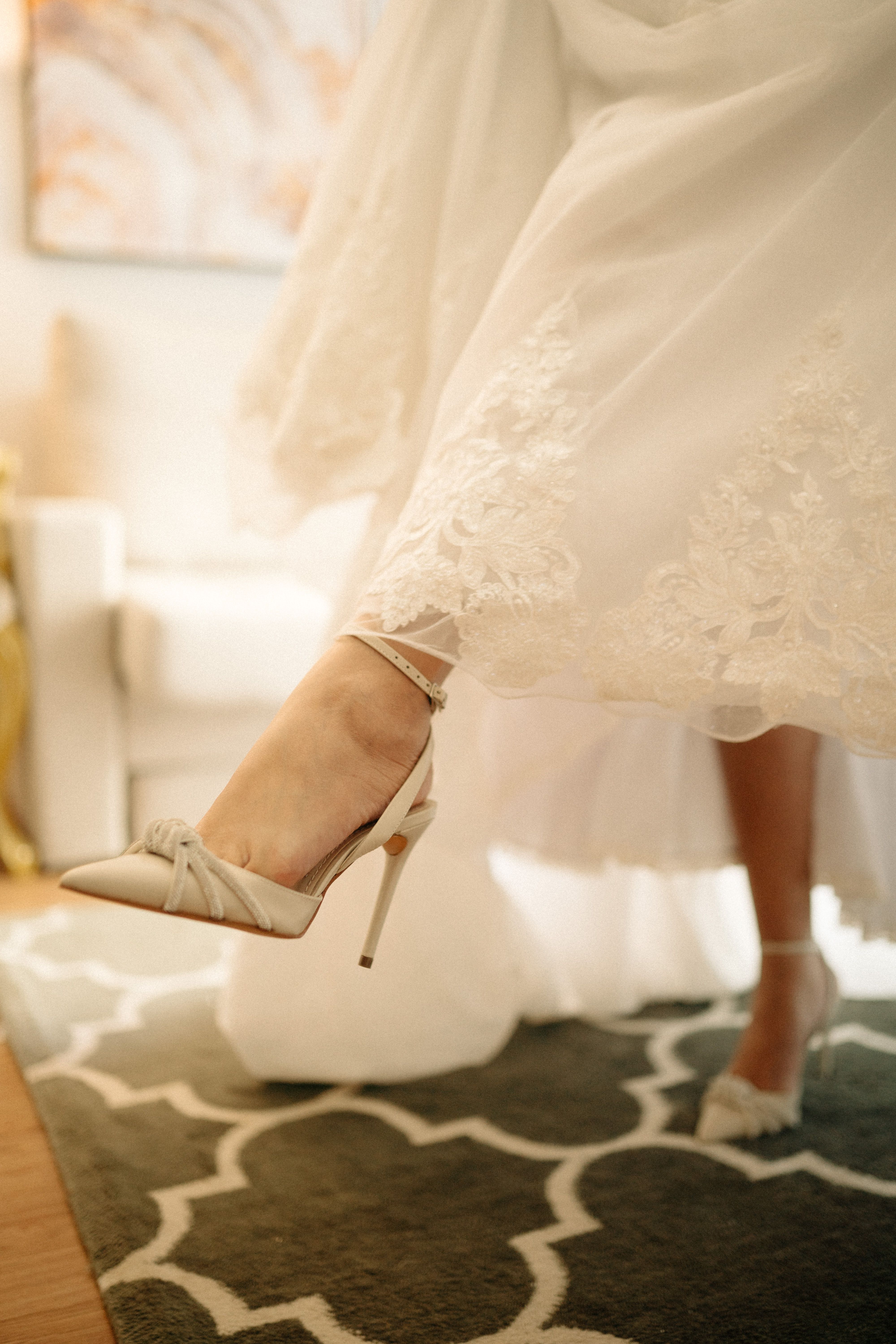 Crop bride with makeup tools before wedding ceremony · Free Stock Photo