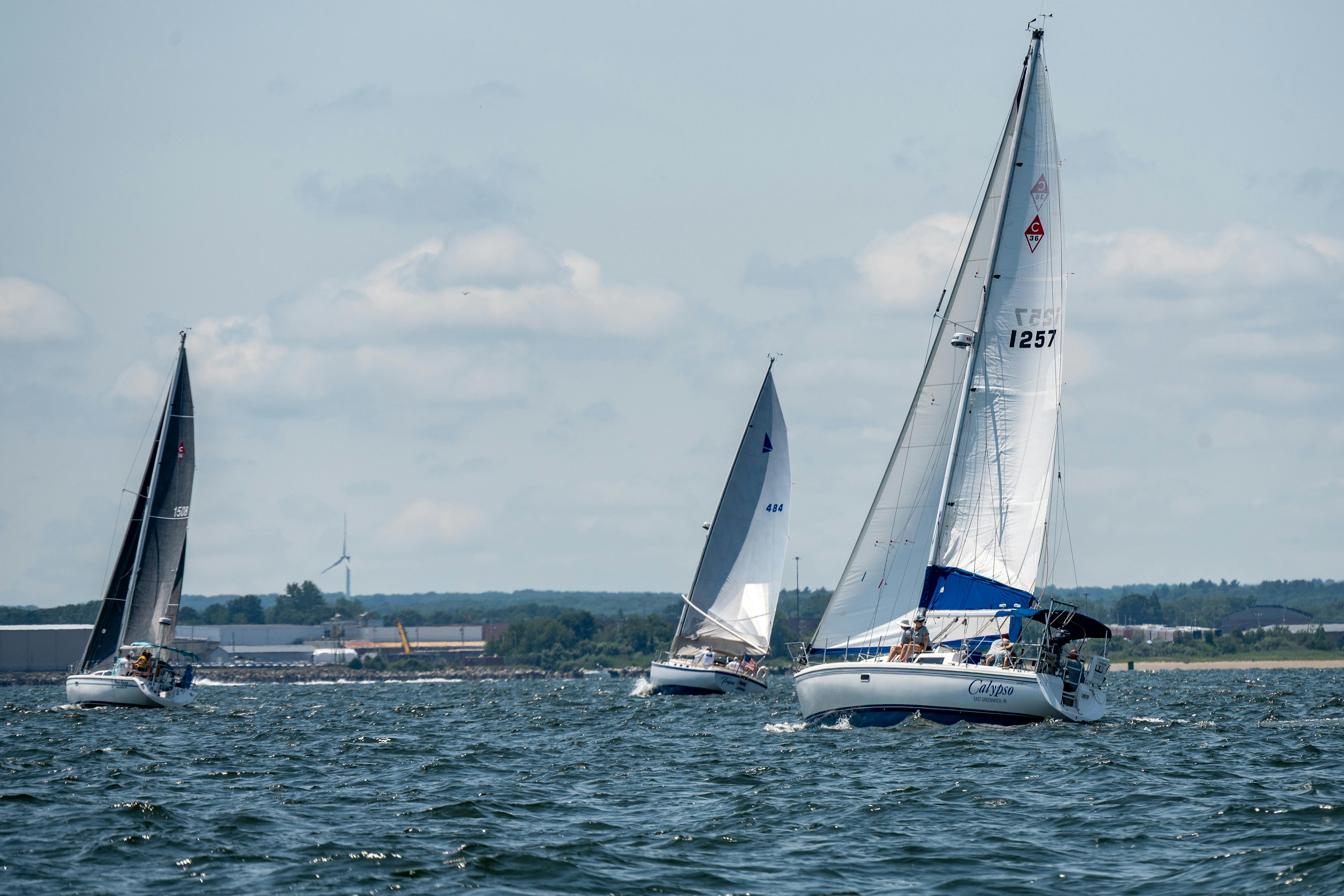 Sailboats Racing in Narragansett Bay, Rhode Island · Free Stock Photo