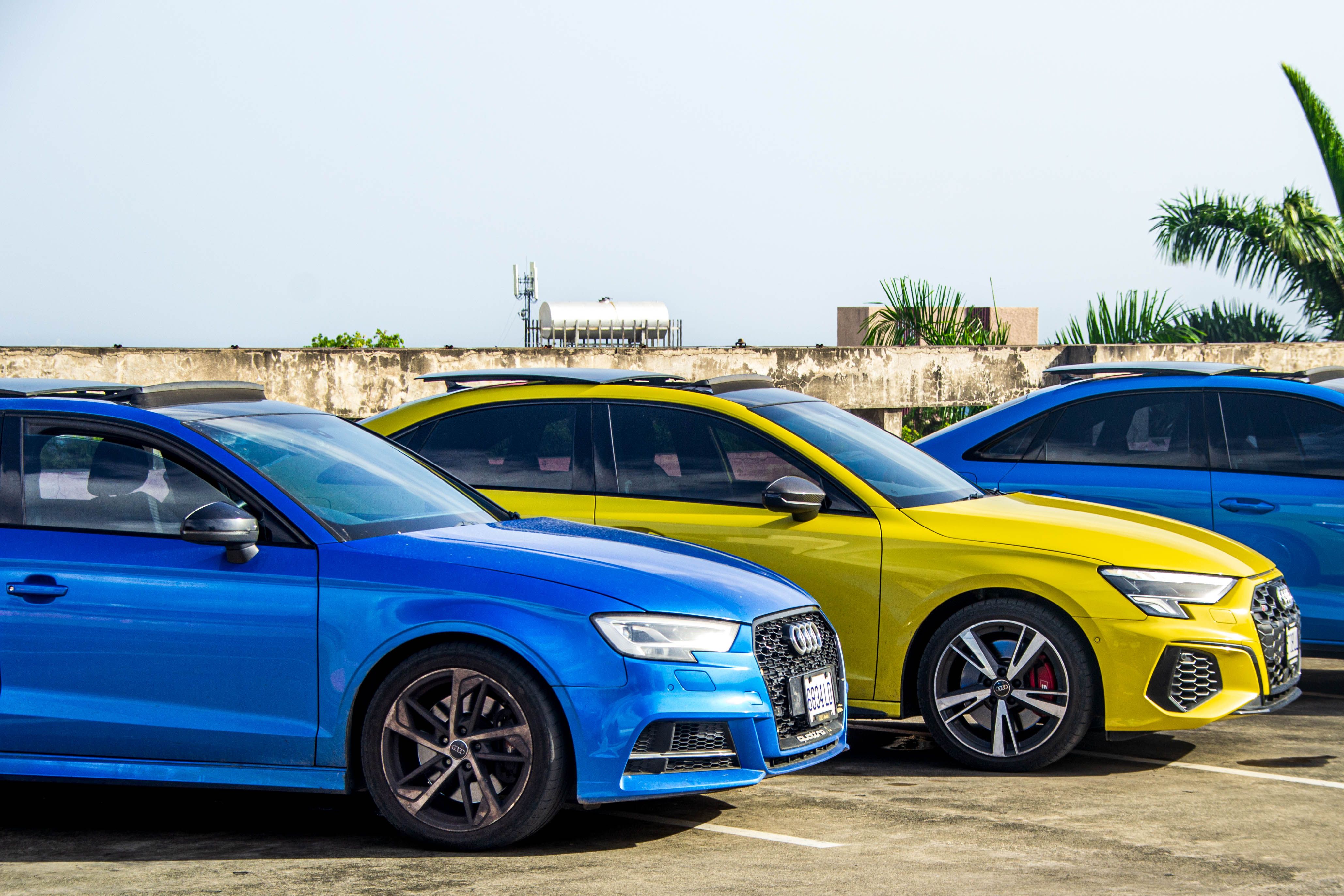 Colorful Cars in Outdoor Parking Lot · Free Stock Photo