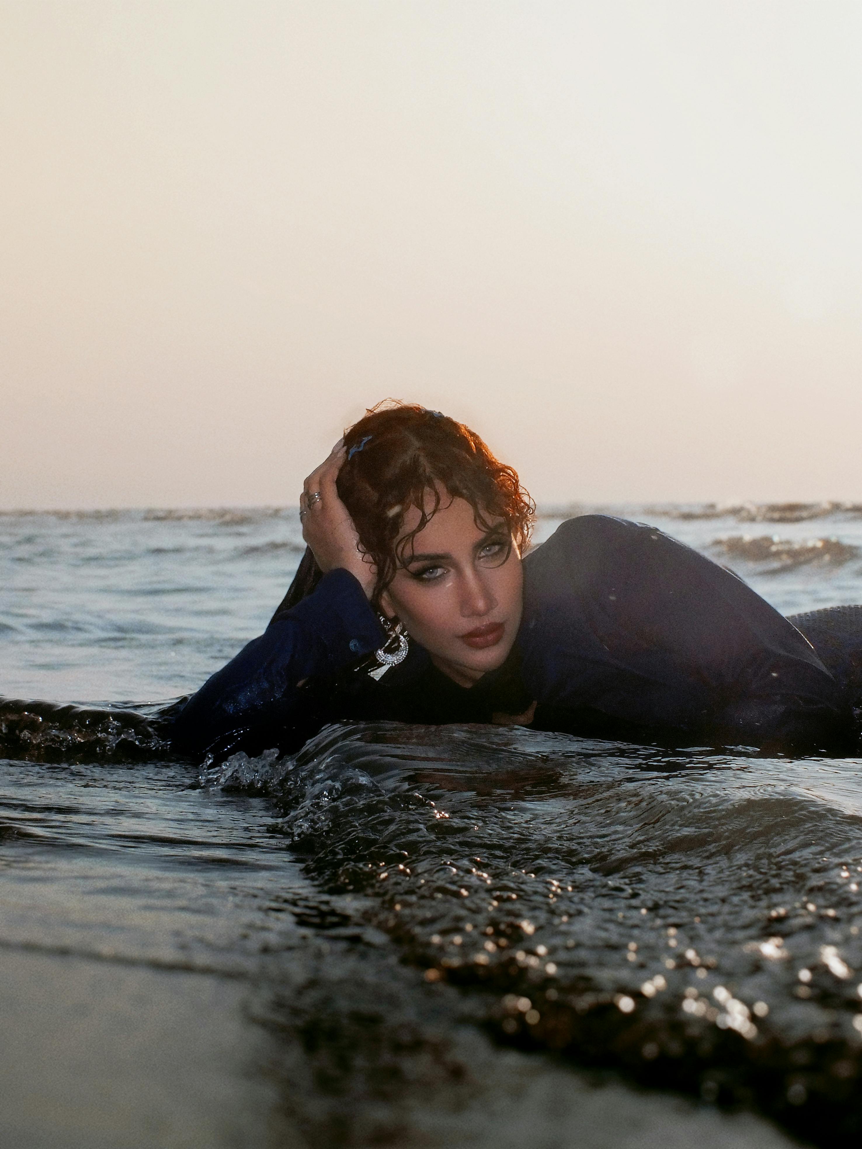 Beautiful Foreign Woman Photos, Download The BEST Free Beautiful ...