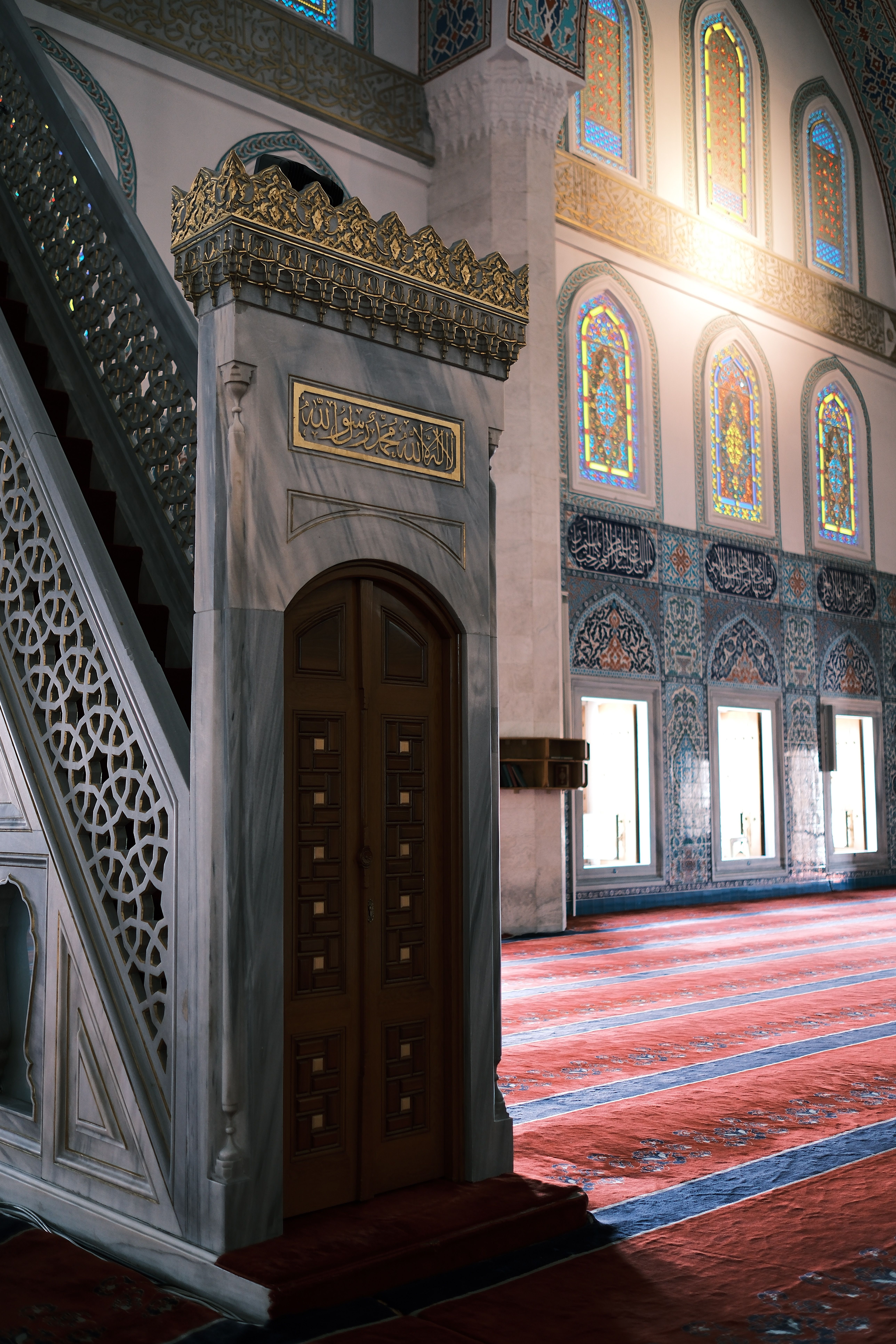 Stunning Ottoman Mosque Interior with Stained Glass · Free Stock Photo