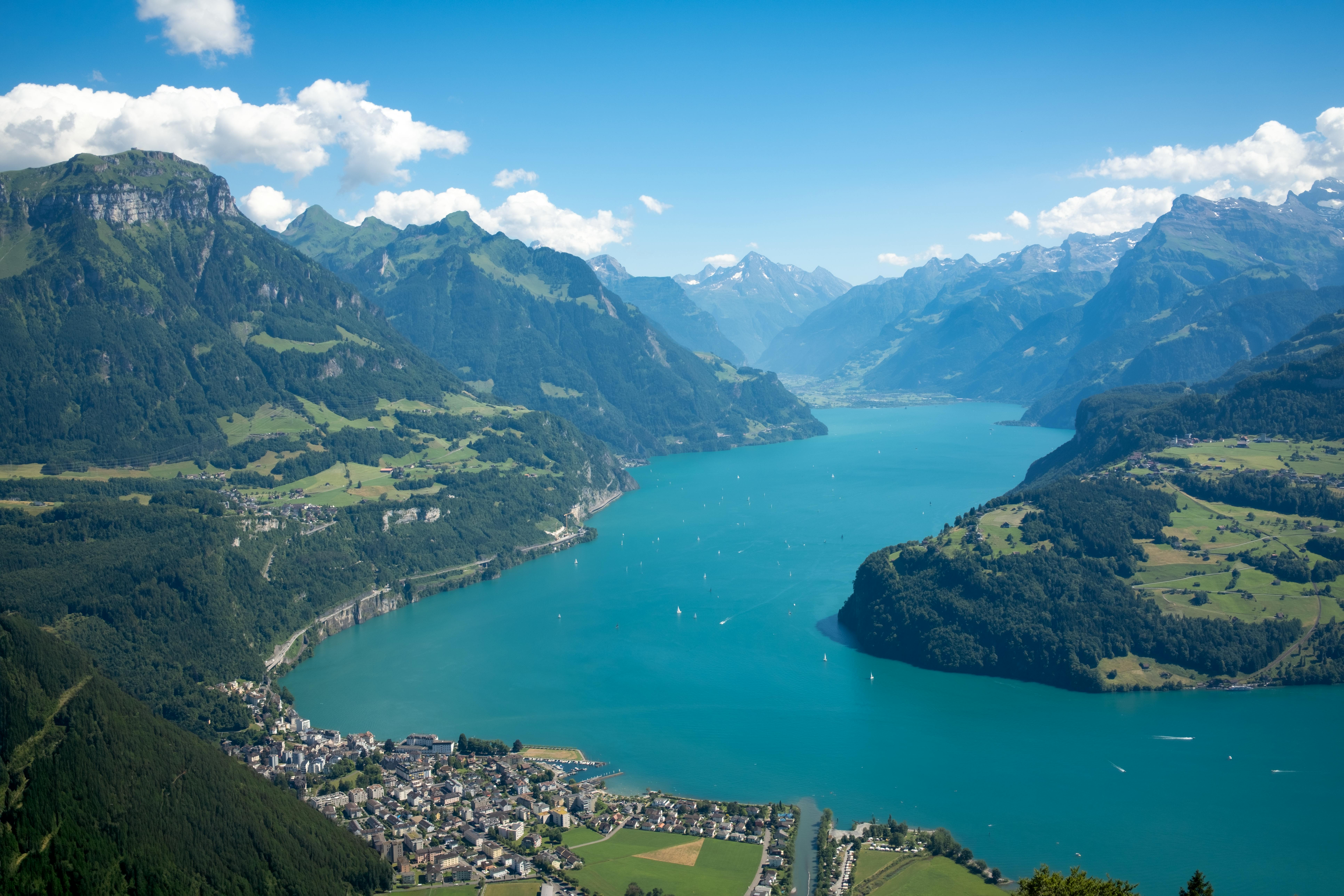 Pemandangan Udara Danau Lucerne Dan Pegunungan Alpen Swiss · Foto Stok ...