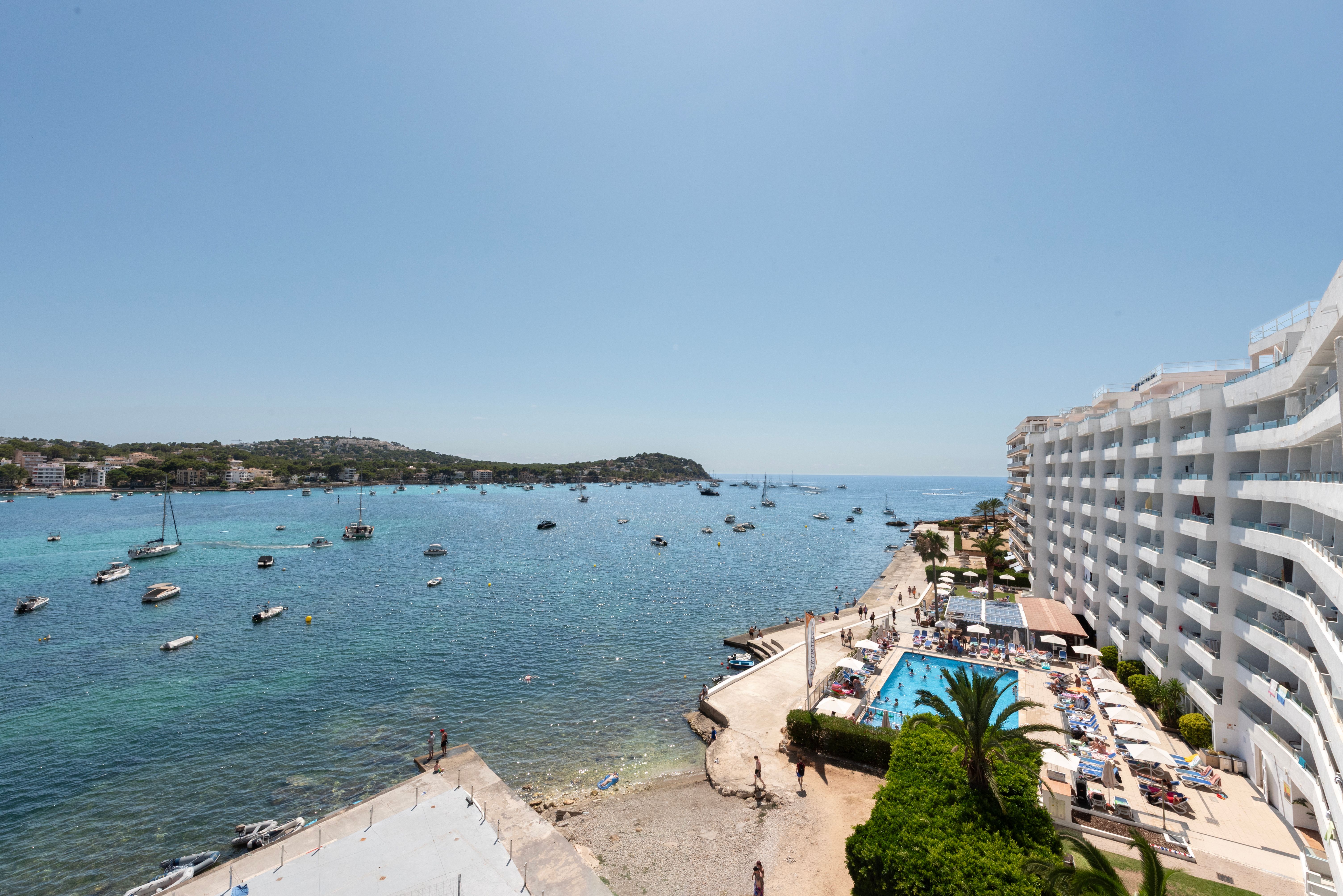 Scenic View of Santa Ponsa Beachfront in Summer · Free Stock Photo