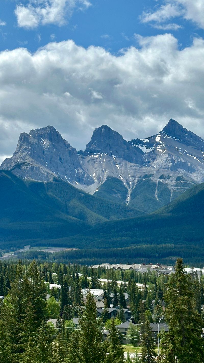 Three Sisters Photos, Download The BEST Free Three Sisters Stock Photos ...