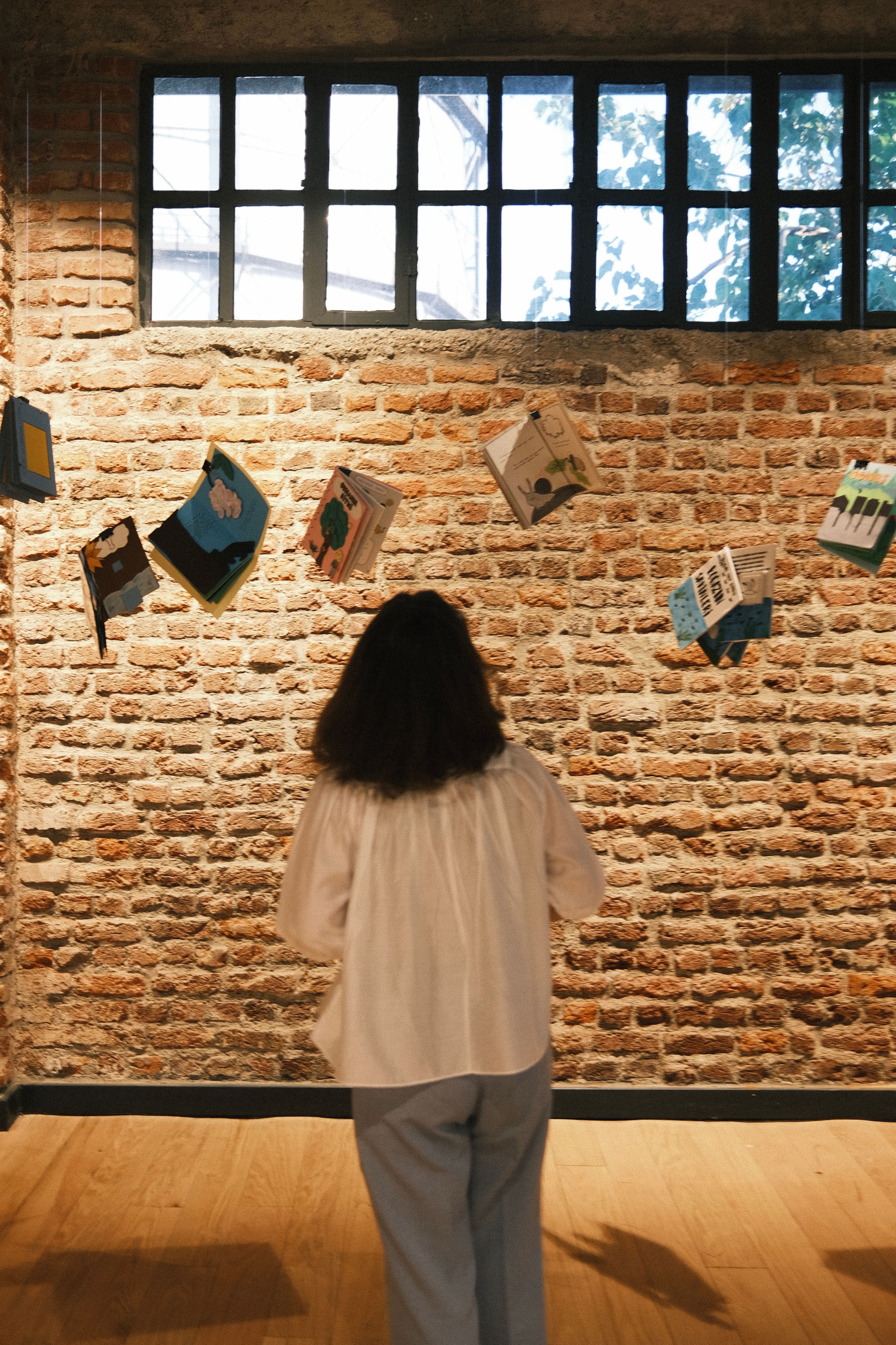 Art Exhibit in Istanbul Brick Wall Interior · Free Stock Photo