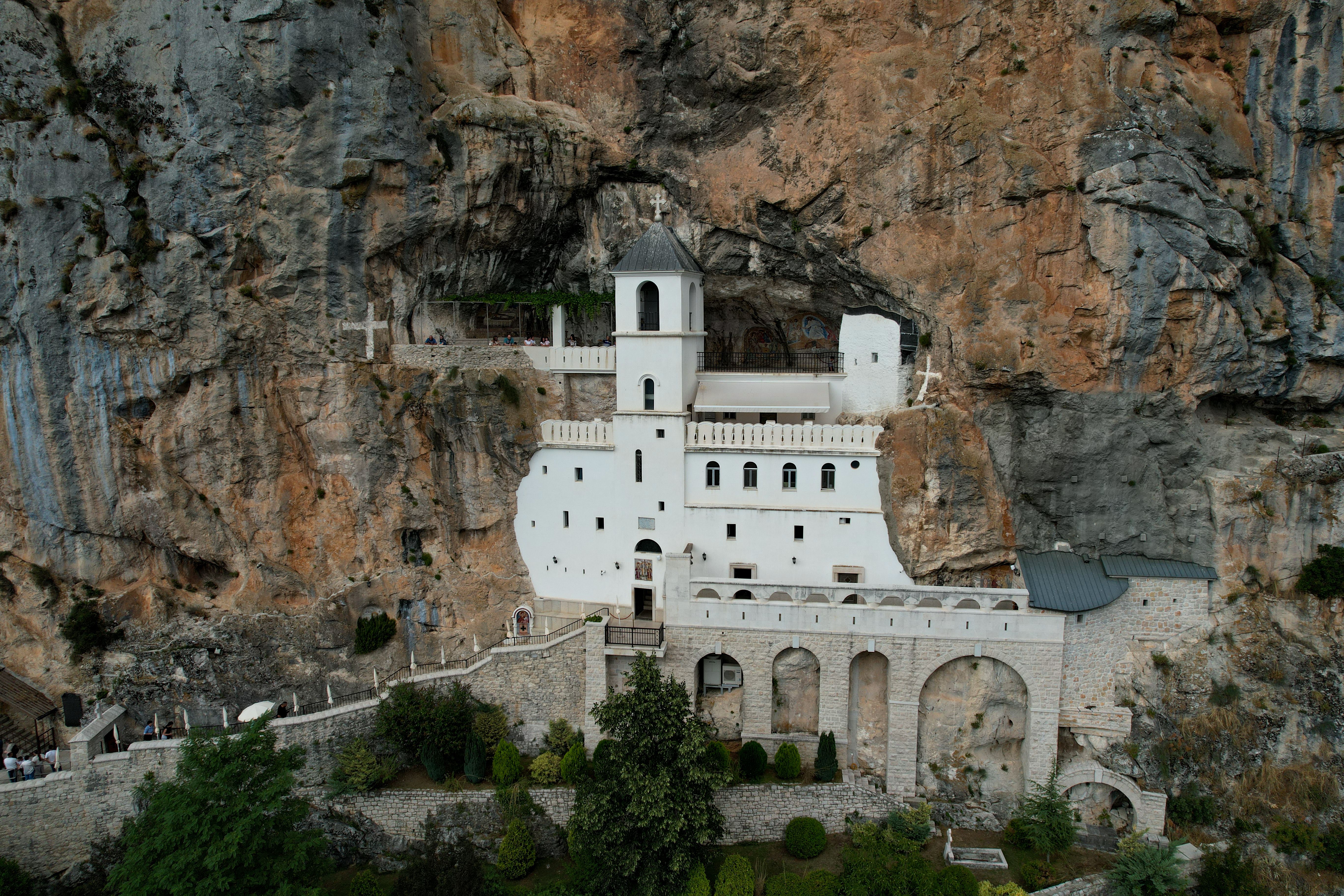 Stunning View of the Ostrog Monastery Cliffside · Free Stock Photo