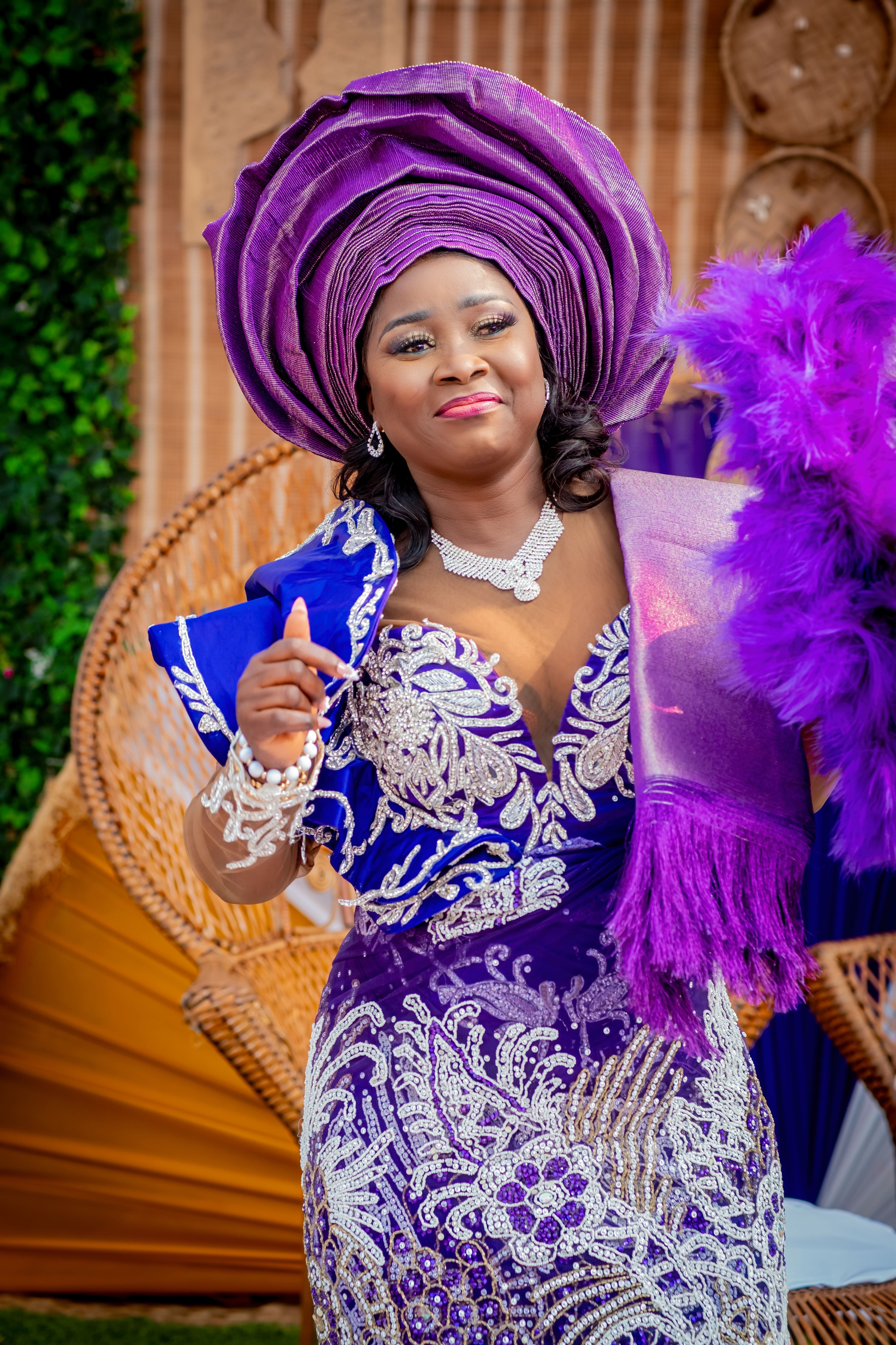 Vibrant Traditional Nigerian Wedding Attire · Free Stock Photo