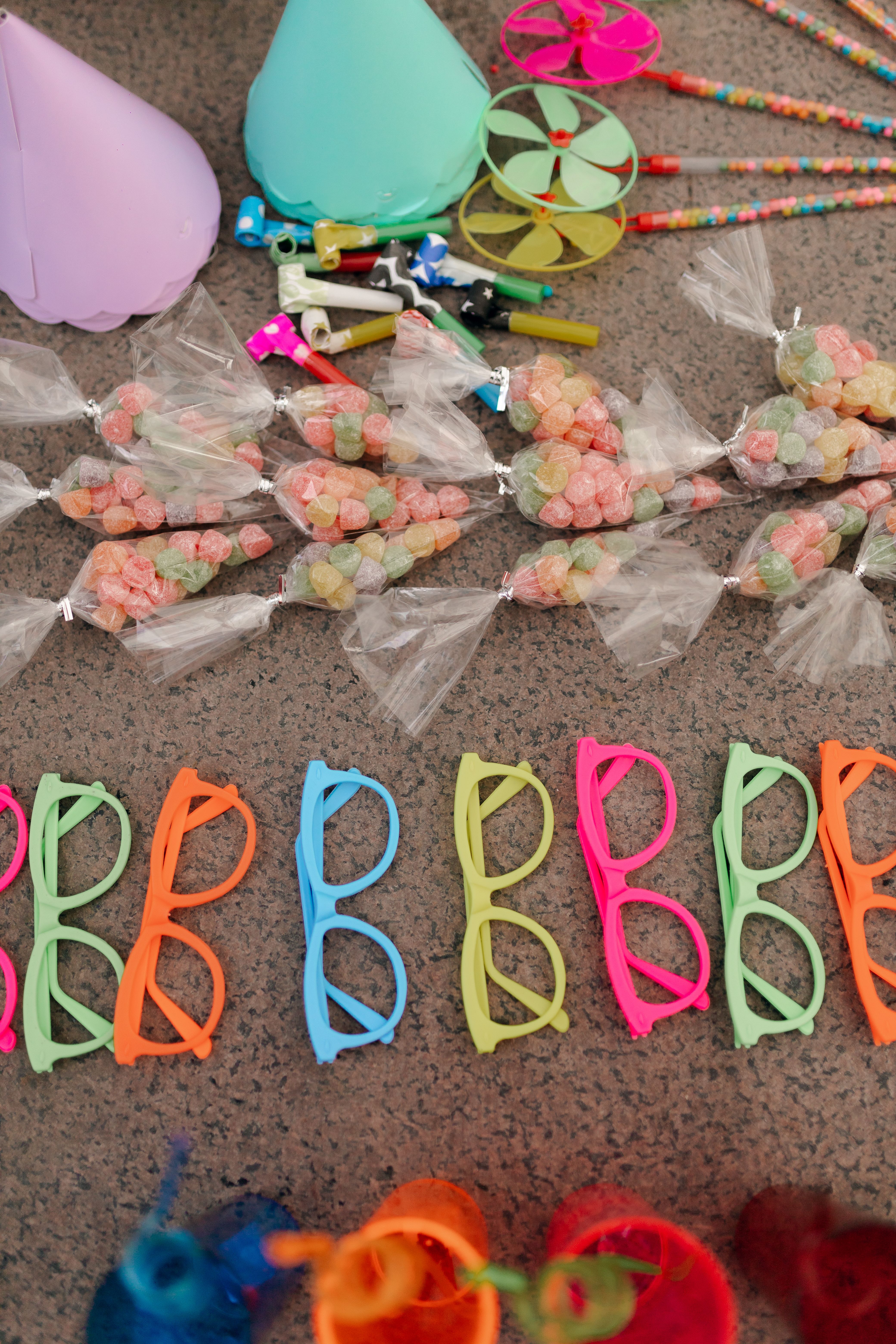 Party Popper Photos, Download The BEST Free Party Popper Stock Photos ...