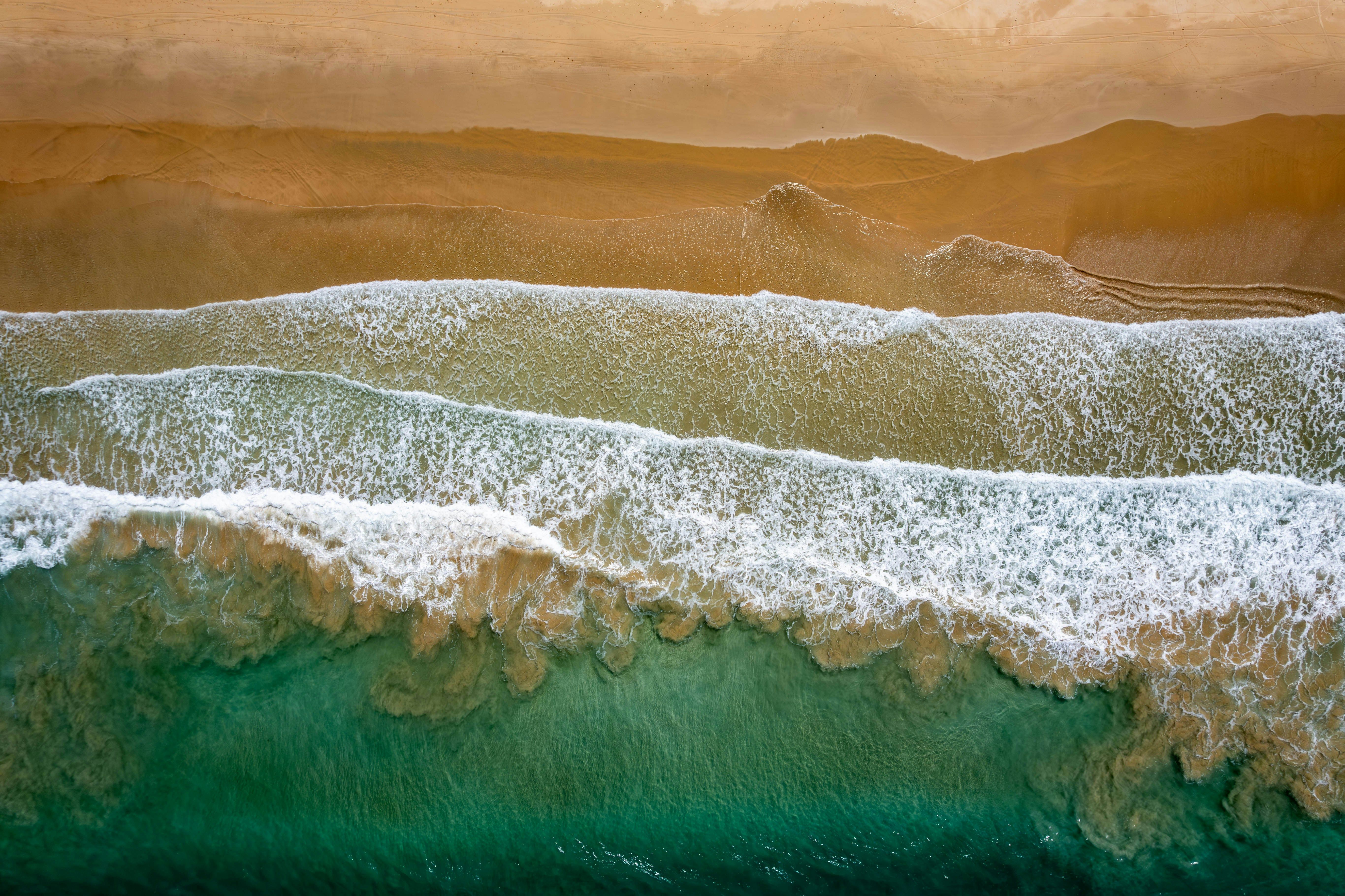 Aerial View of Waves on MIMAROPA Beach · Free Stock Photo